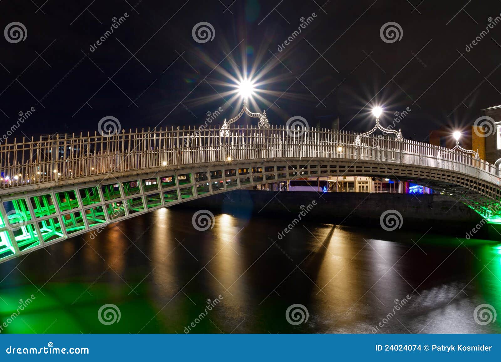 Footbridge in Dublin at Night Stock Photo - Image of illumination ...
