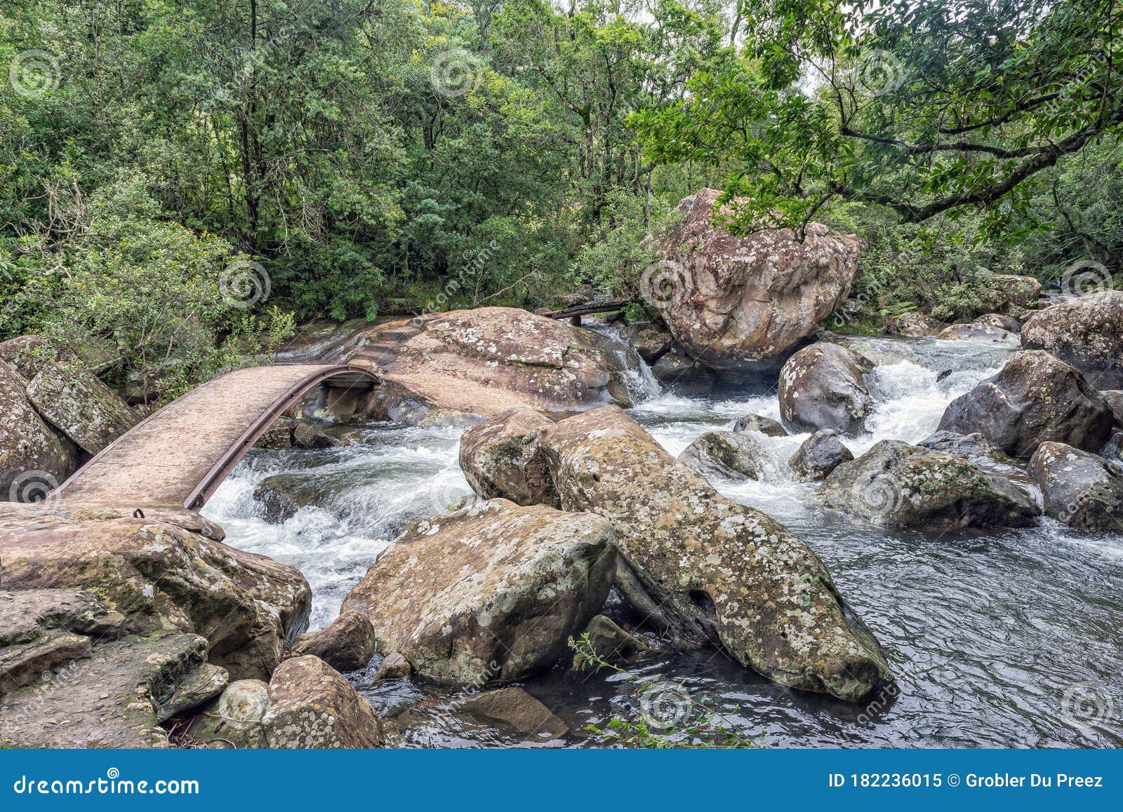 Footbridge Over the Mahai River at Queens Causeway Stock Image - Image ...