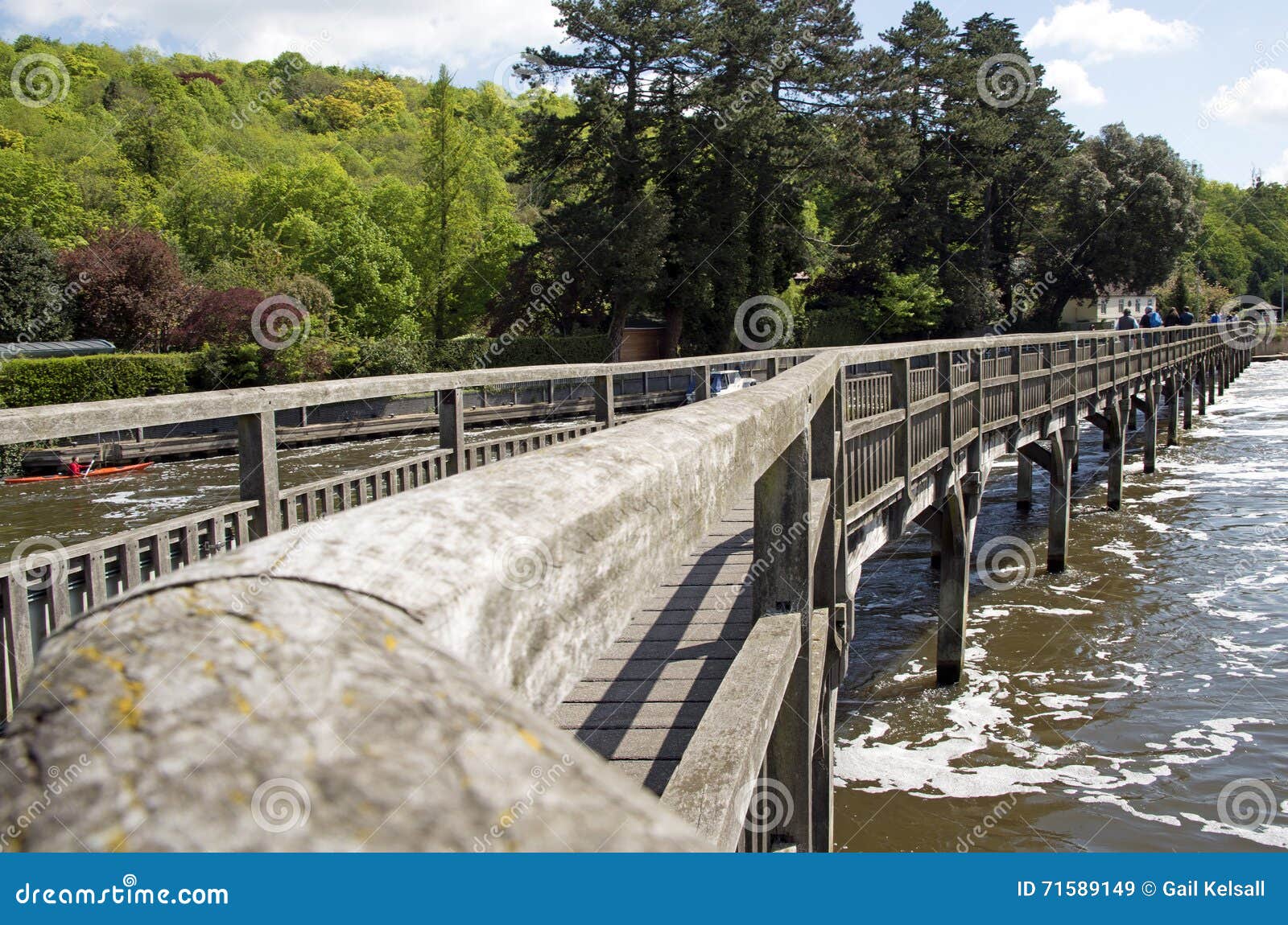 Footbridge Over the River Thames Editorial Stock Image - Image of ...