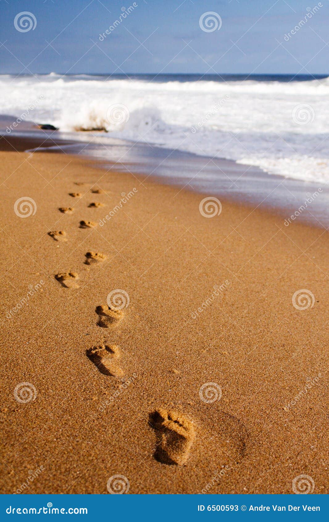 Footprints Towards the Water Stock Image - Image of barefoot, print ...