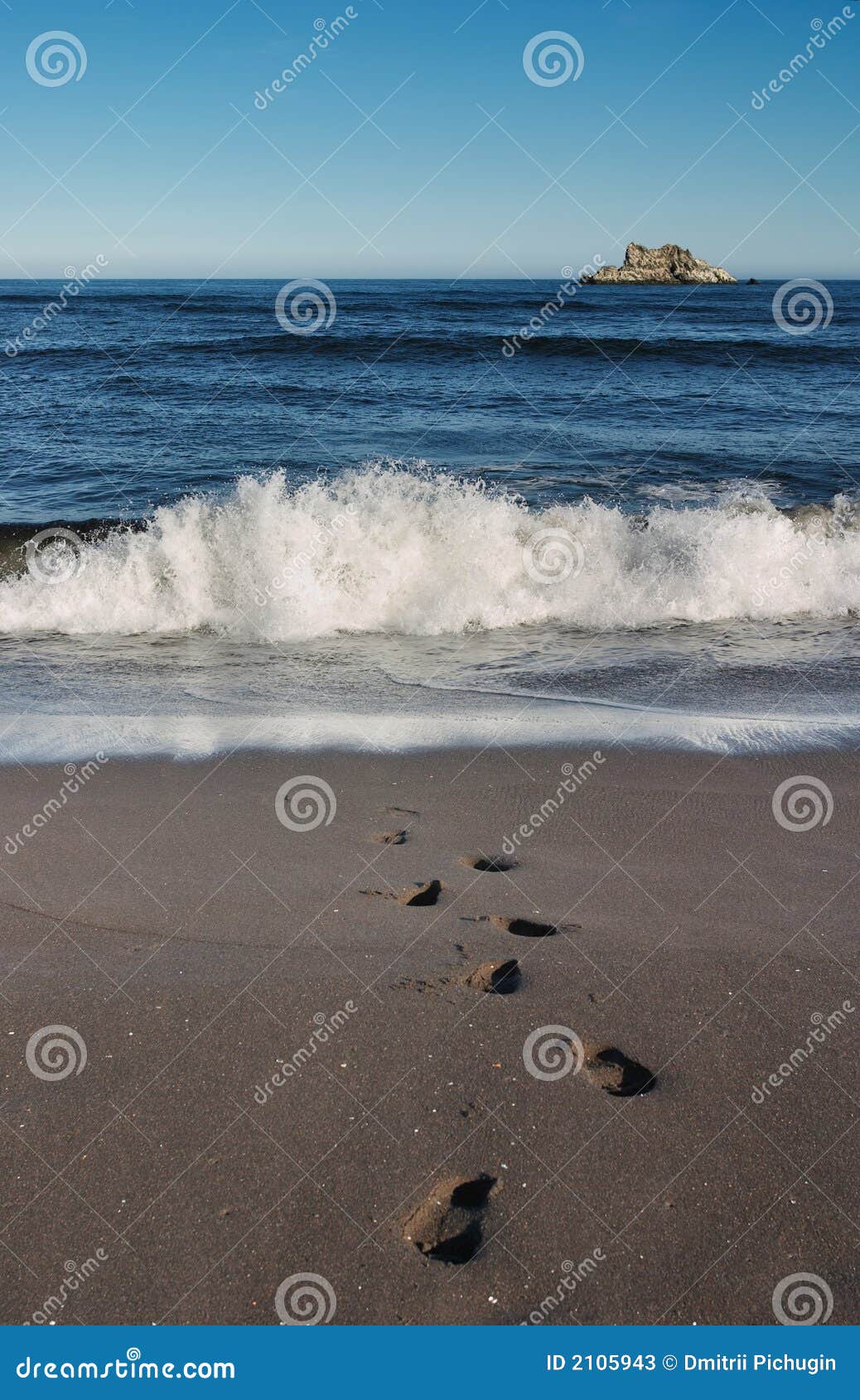 Footsteps on sea-sand stock image. Image of rote, boundless - 2105943
