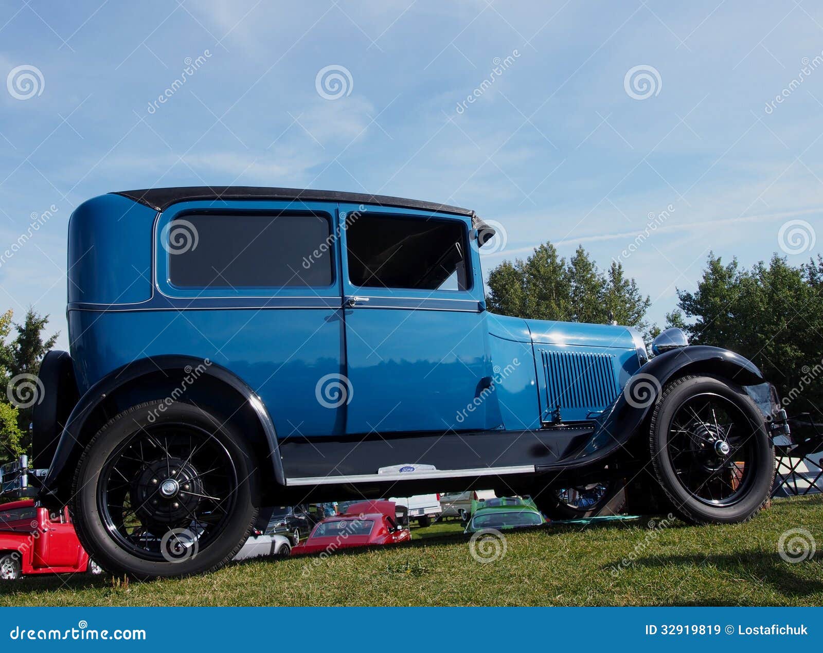 Ford Car Azul Antiguo Restaurado Imagen de archivo editorial - Imagen ...