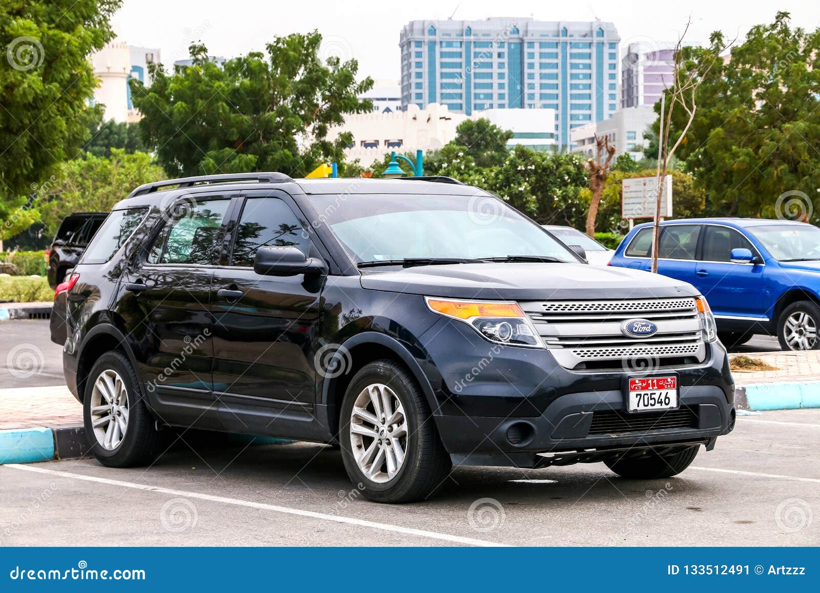Ford Explorer foto editorial. Imagen de negro, todos - 133512491