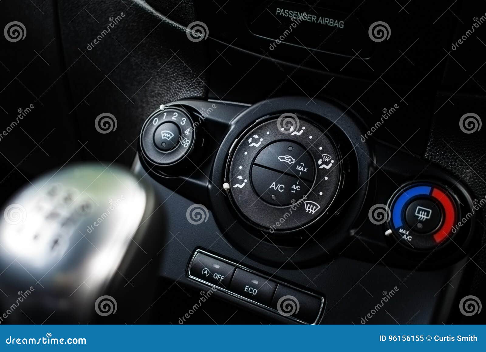 Ford Fiesta Heater Controls - DoF Imagen de archivo - Imagen de triple ...