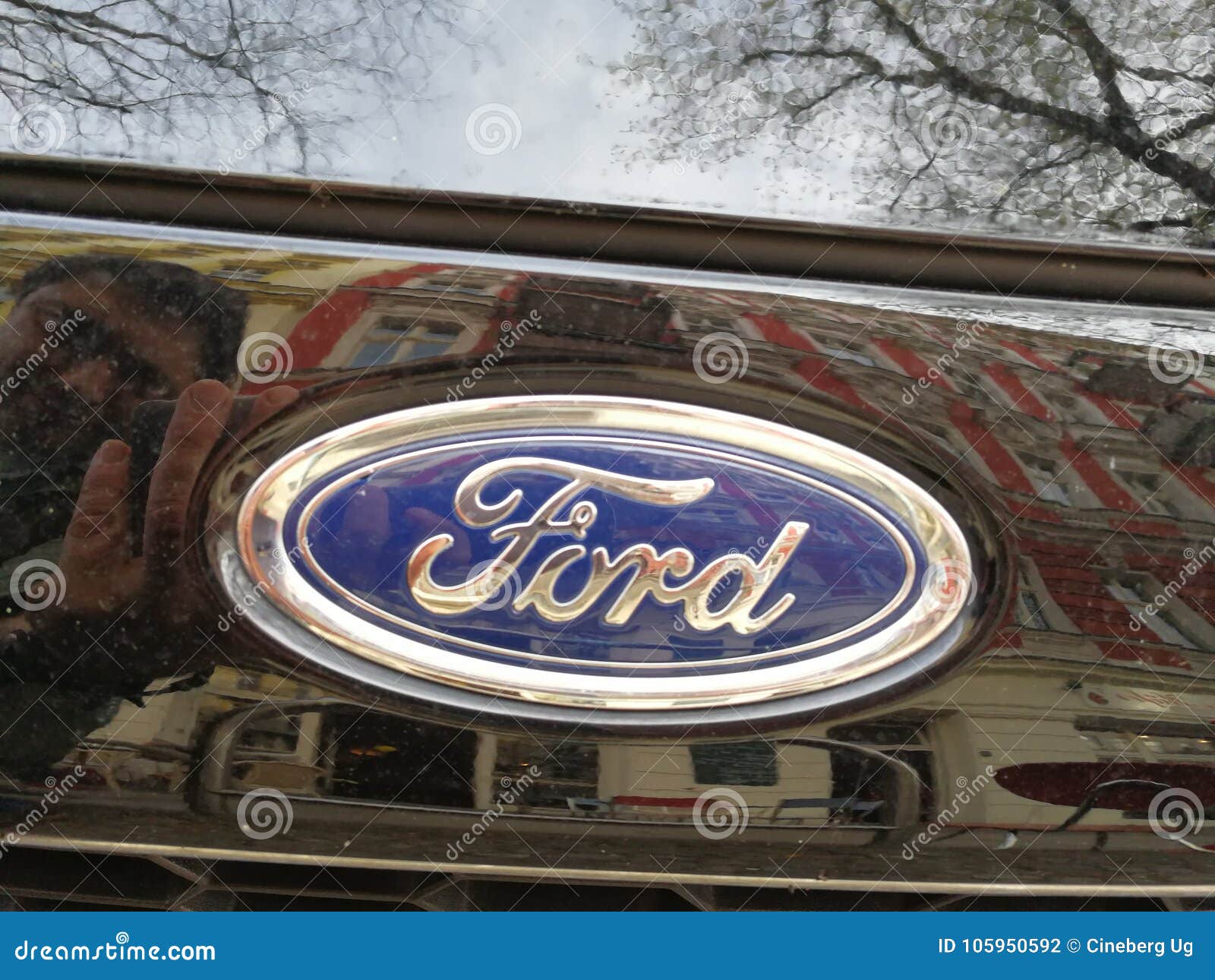 Ford Logo fotografía editorial. Imagen de automotriz - 105950592