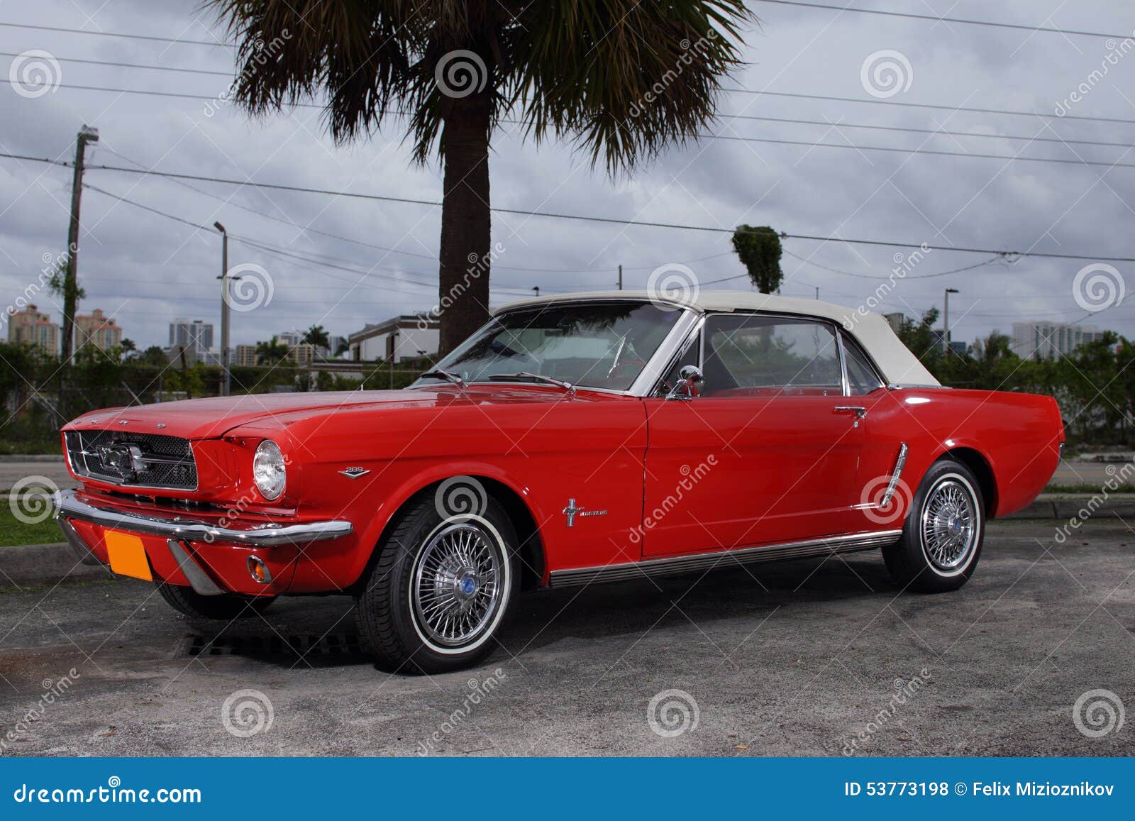 Ford Mustang 1969 en rojo foto de archivo editorial. Imagen de pueda ...