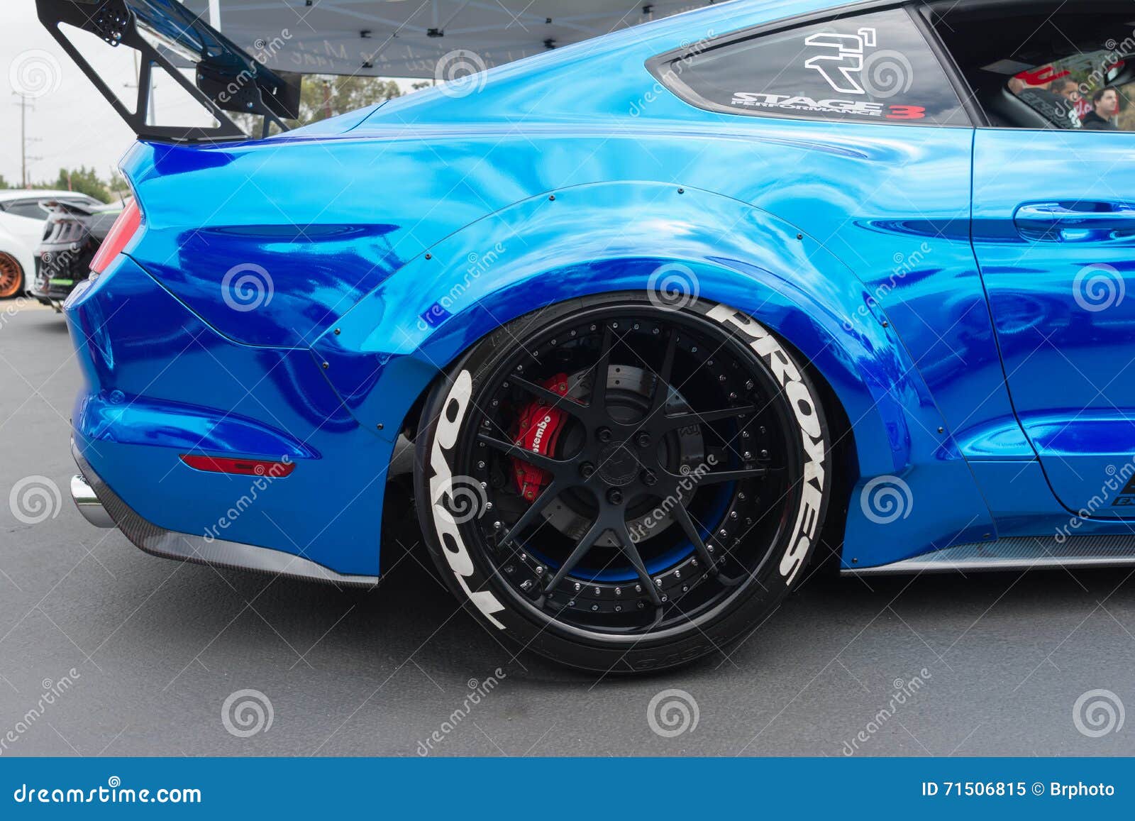 Ford Mustang Modificado Sobre El Detalle Imagen editorial - Imagen de ...
