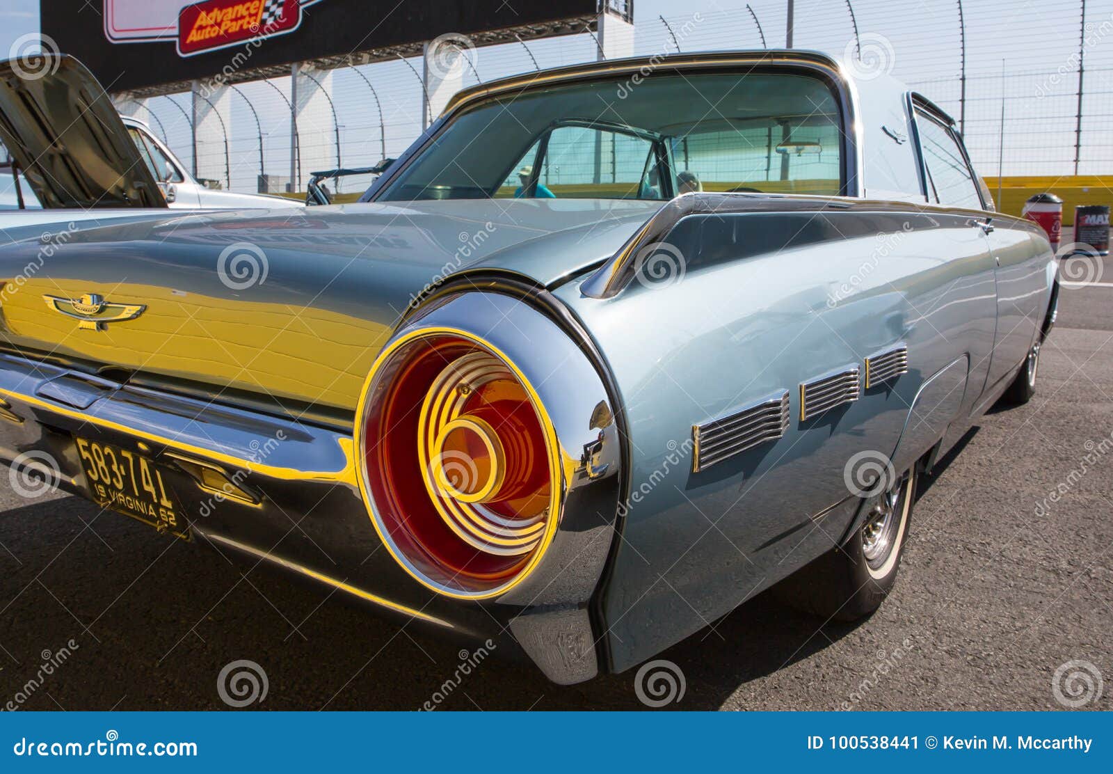 Ford Thunderbird 1962 foto editorial. Imagen de cola - 100538441