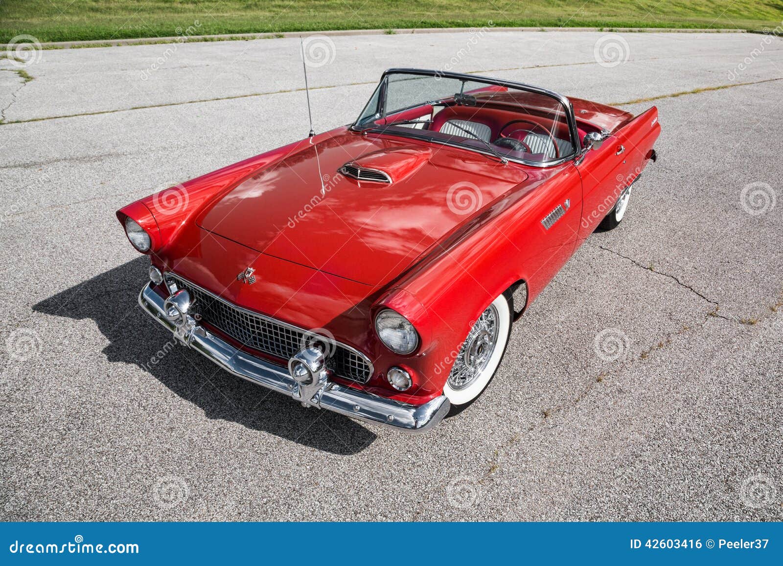 1955 Ford Thunderbird editorial photo. Image of thunderbird - 42603416