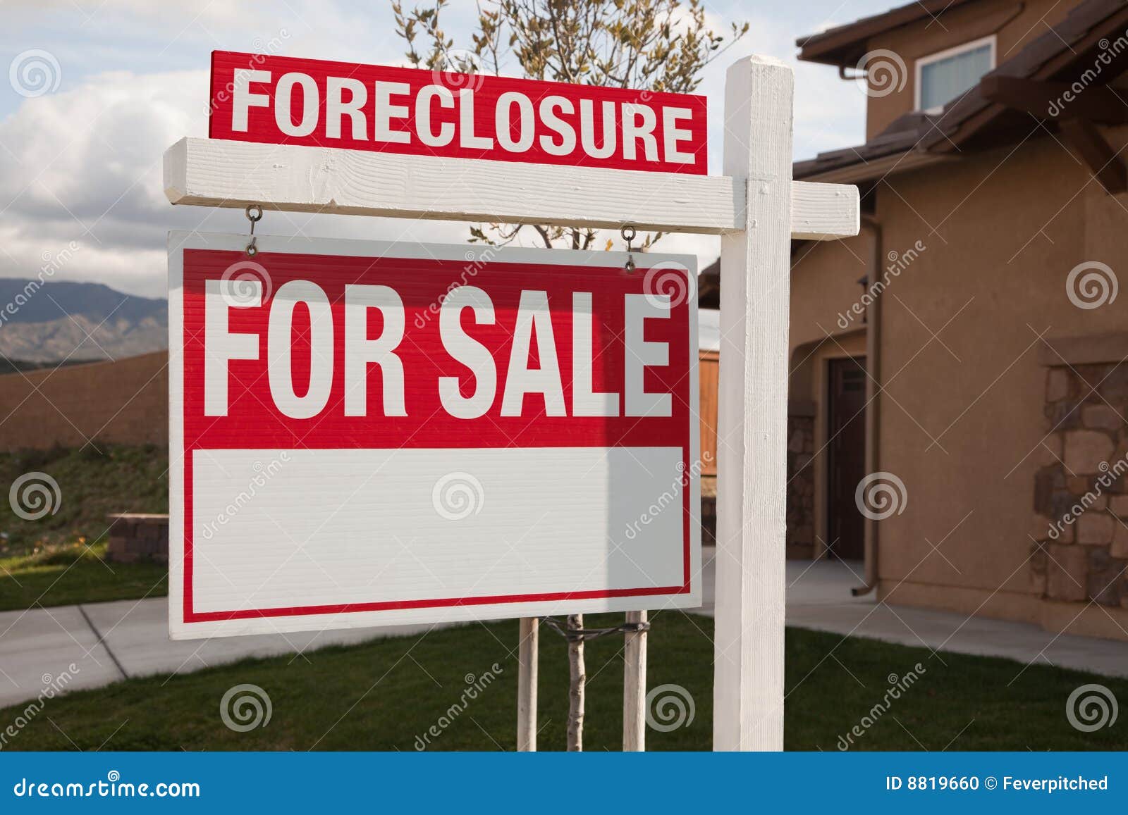 Foreclosure for Sale Real Estate Sign Stock Photo - Image of housing ...