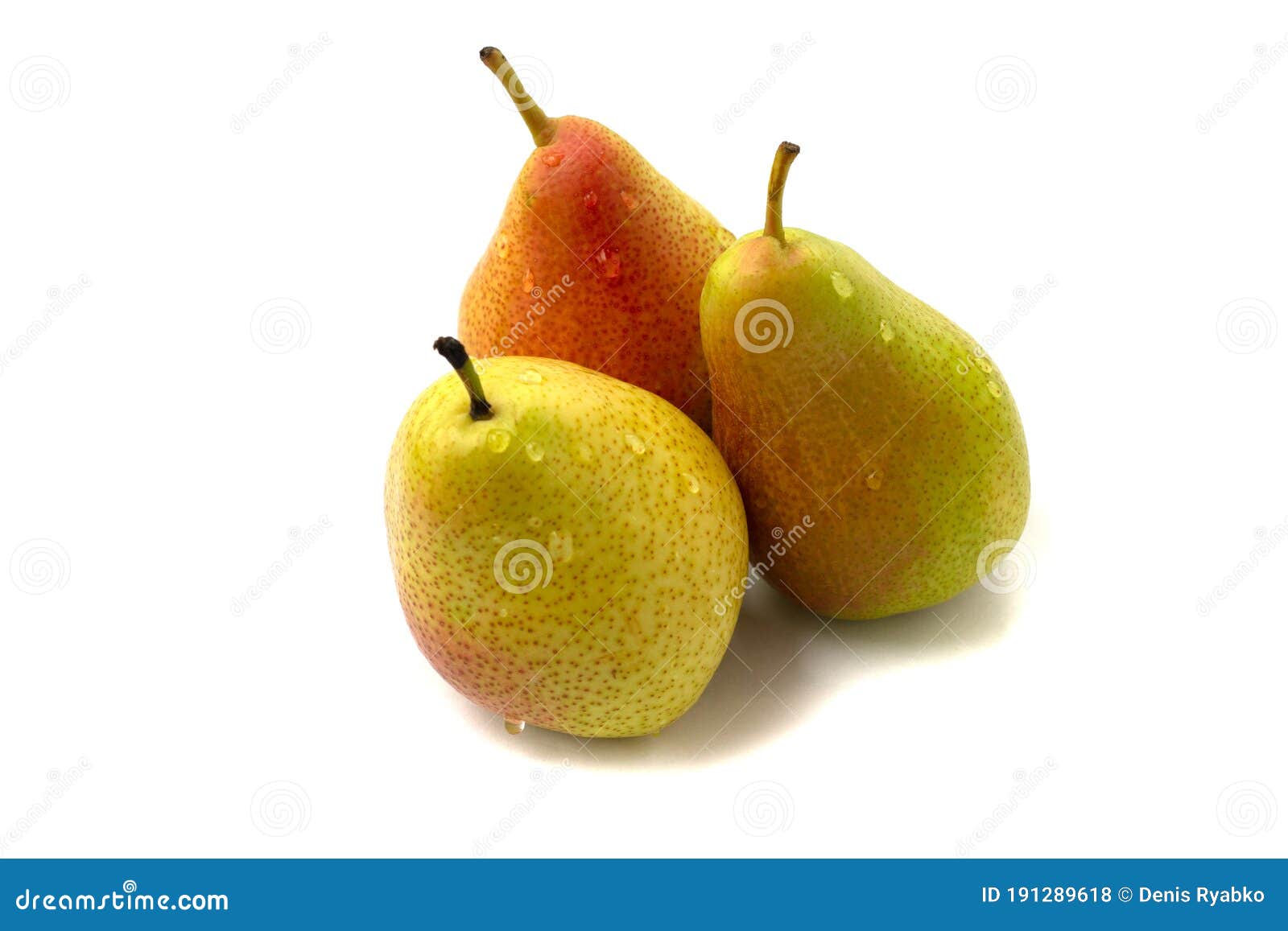 Forelle De Pera Madura Aislada En Fondo Blanco Foto de archivo - Imagen ...