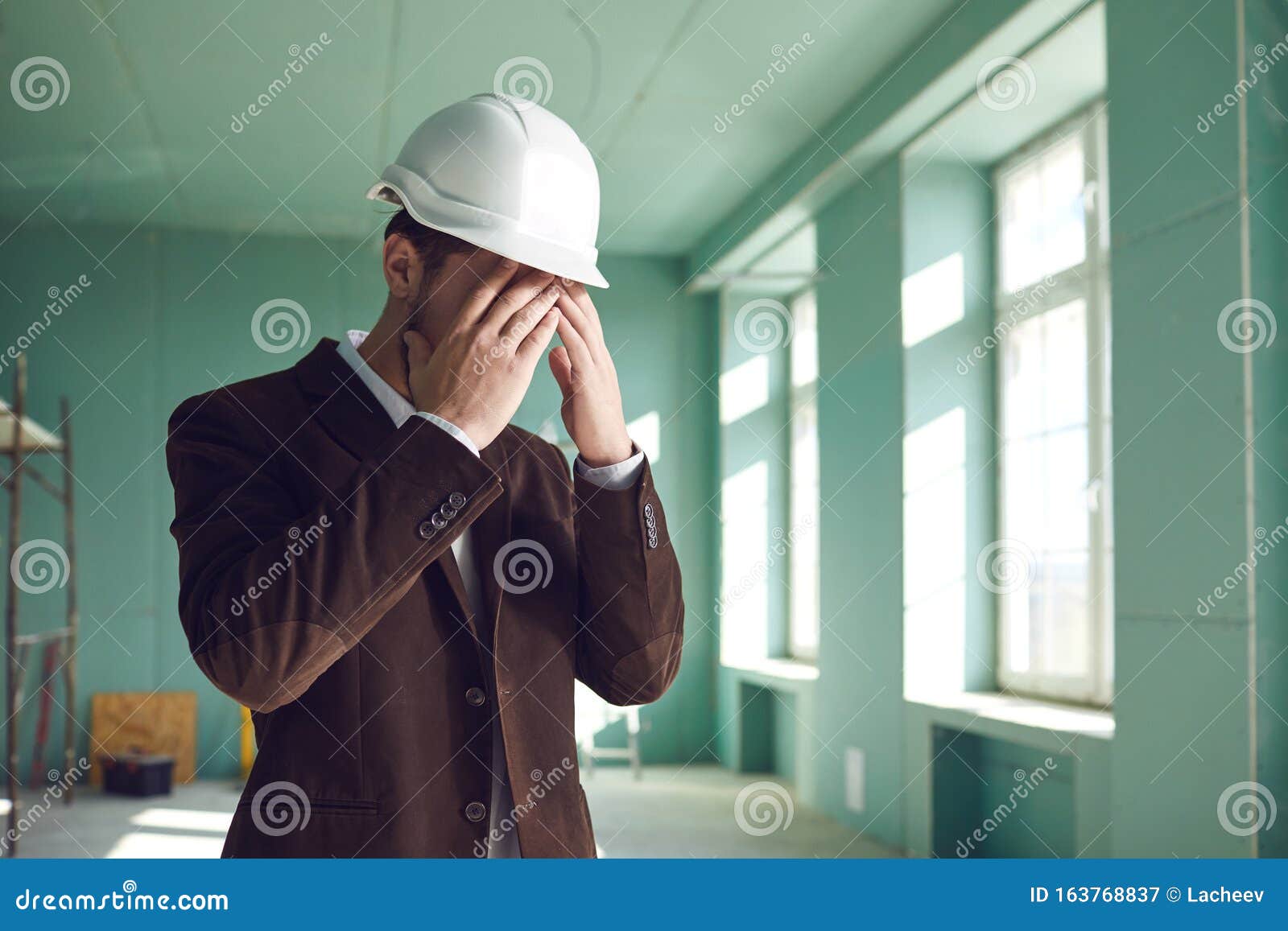 Foreman Builder Covered His Face the Problem of Stress in the Work on ...