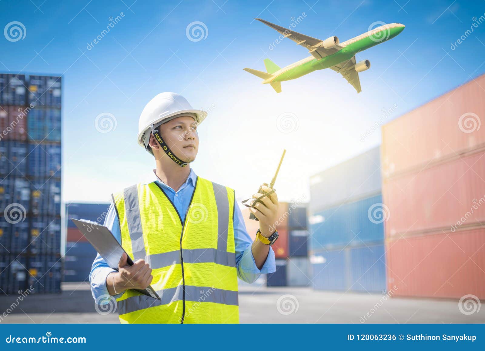 Foreman Control Loading Containers Box from Cargo Freight Ship for ...