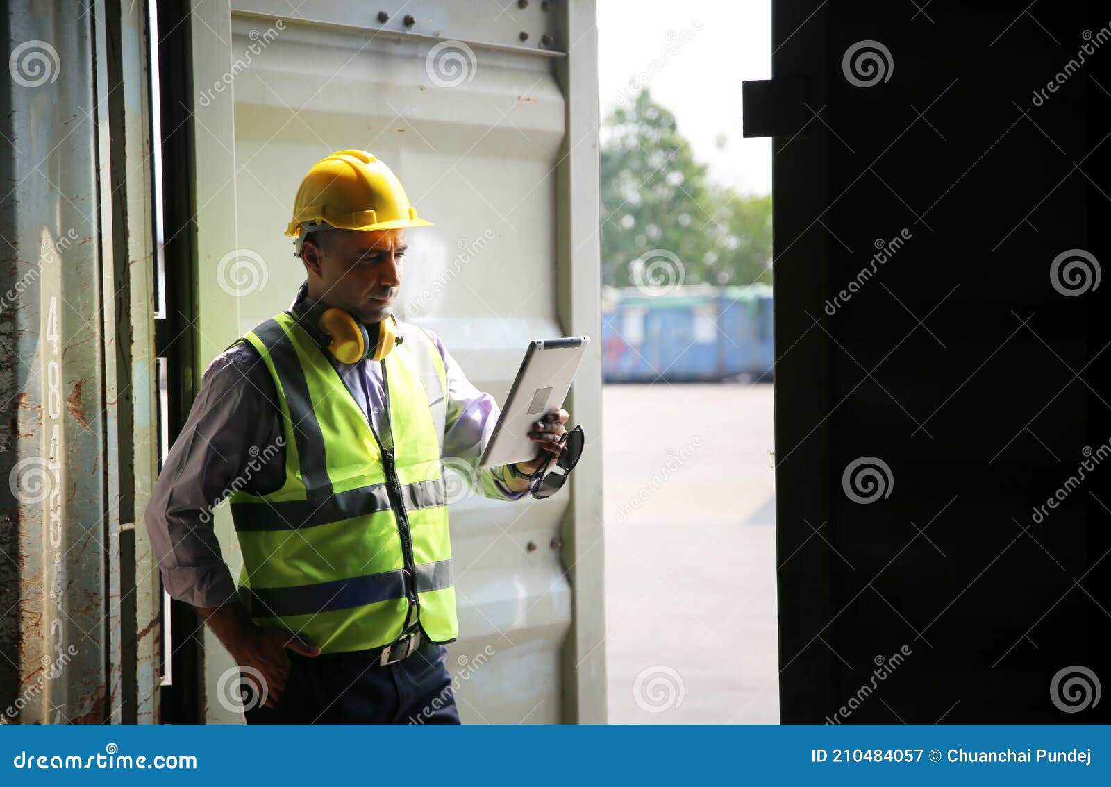 Foreman Control Loading Containers Box from Cargo Freight Ship for ...