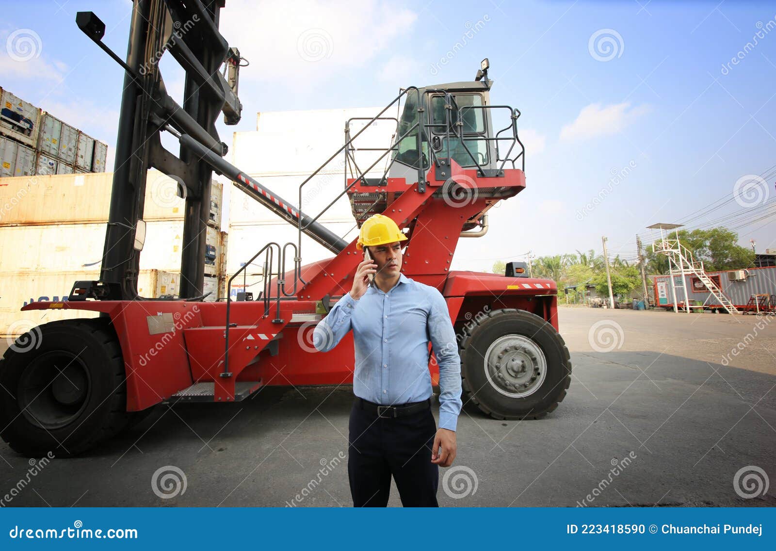 Foreman Control Loading Containers Box from Cargo Freight Ship for ...