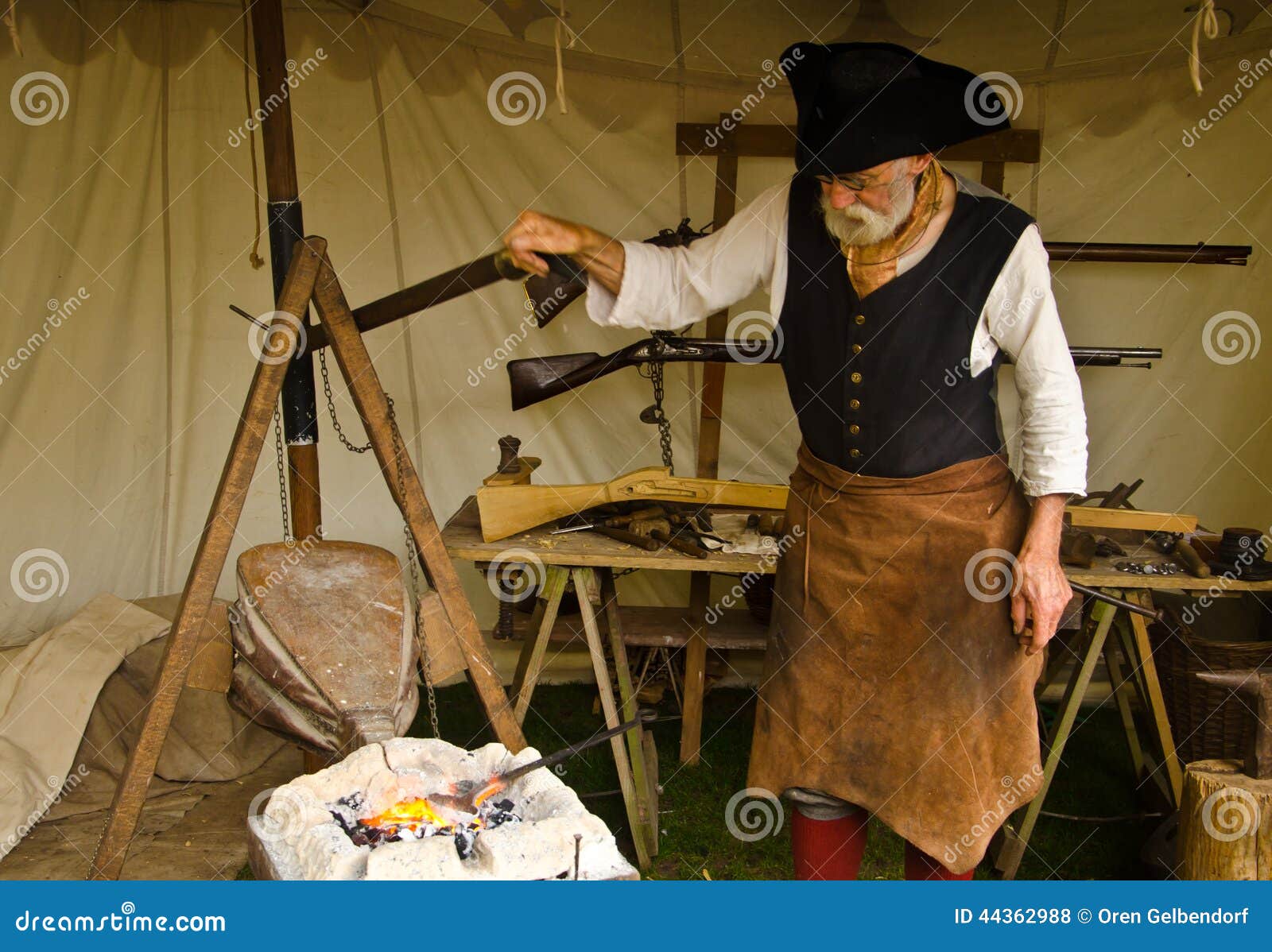 Forgeron médiéval photo stock éditorial. Image du histoire - 44362988