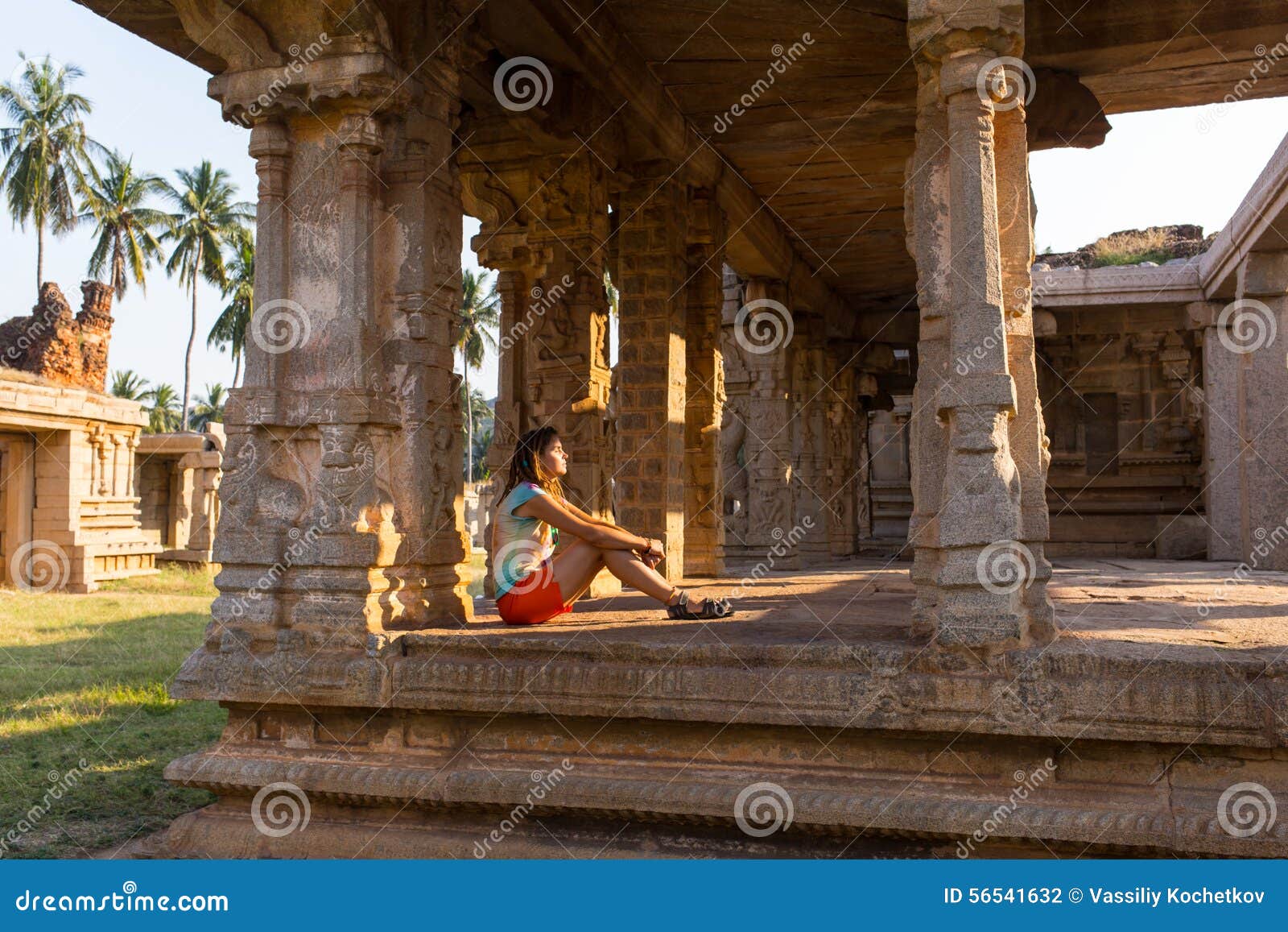 Forgotten Underground Temple Stock Photo - Image of caves, asia: 56541632