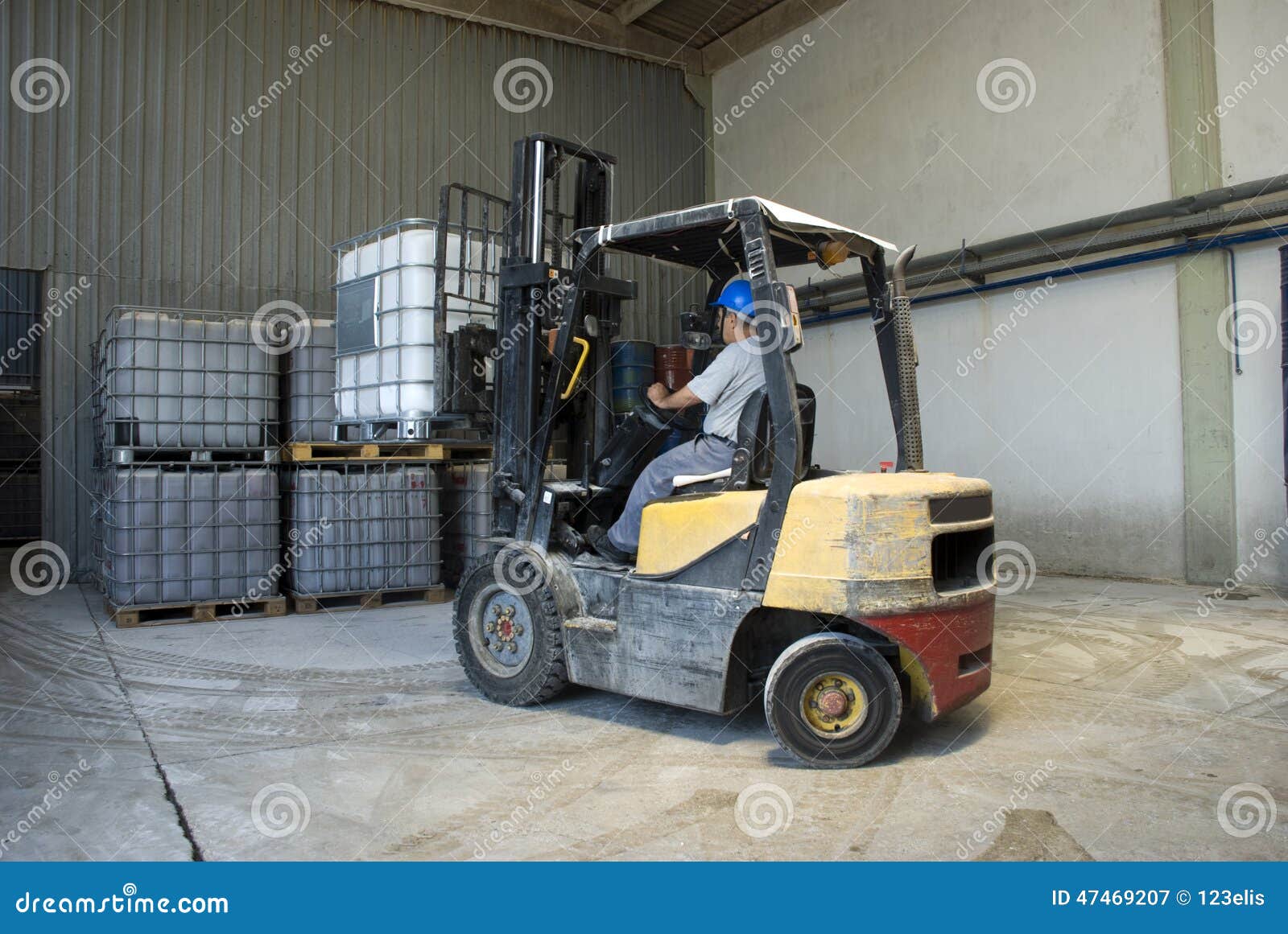 Forklift editorial photography. Image of carton, industry - 47469207