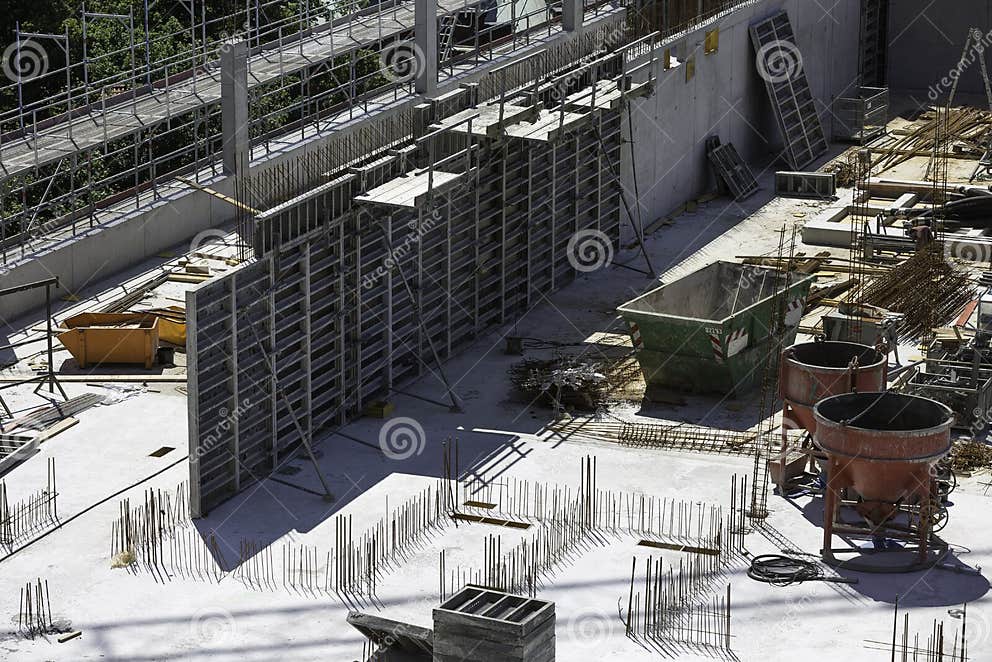 Form_boards_concrete стоковое фото. изображение насчитывающей хряков ...