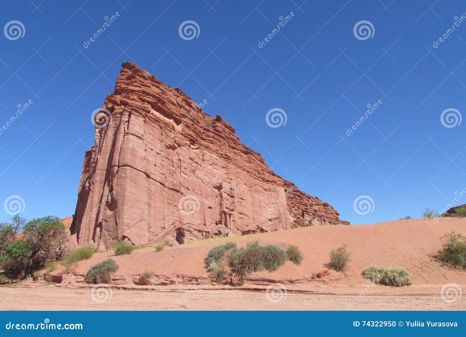 Formaciones De Roca Rojas De Talampaya Foto de archivo - Imagen de ...