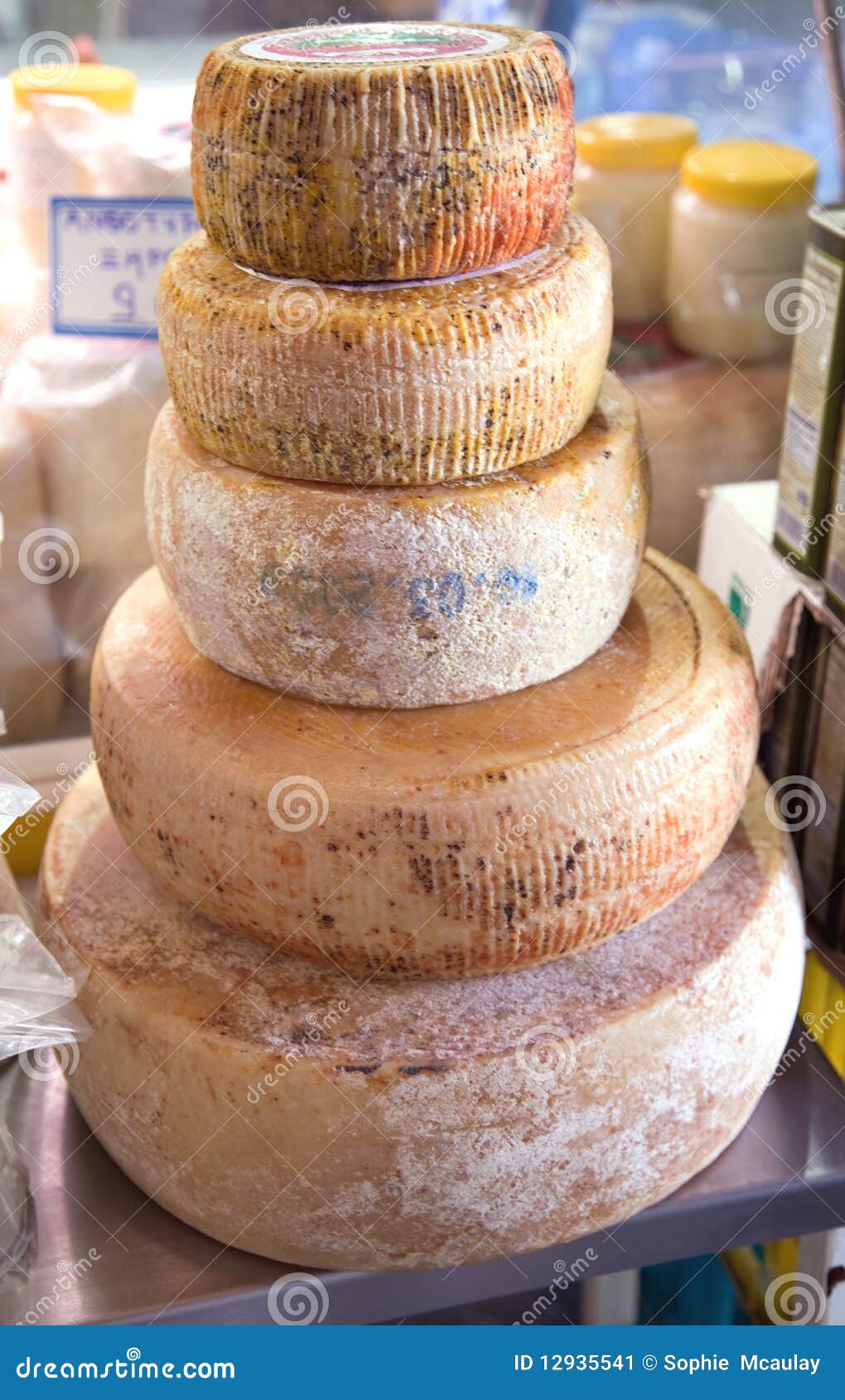 Formaggio immagine stock. Immagine di sfondo, antipasto - 12935541