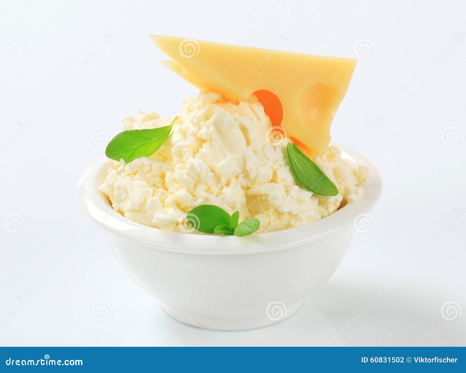 Formaggio cremoso bianco fotografia stock. Immagine di ciotola - 60831502