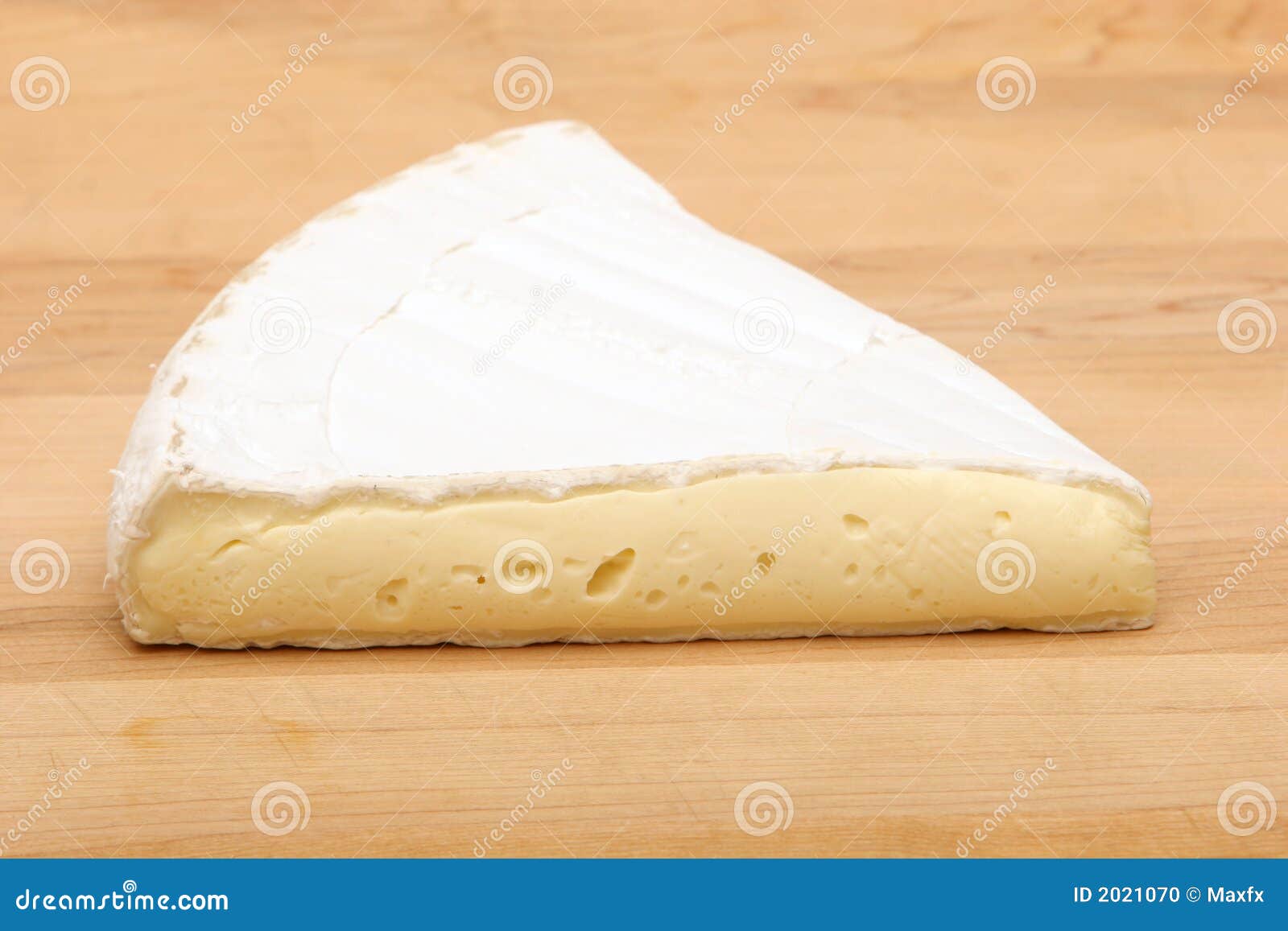 Formaggio del brie fotografia stock. Immagine di latteria - 2021070