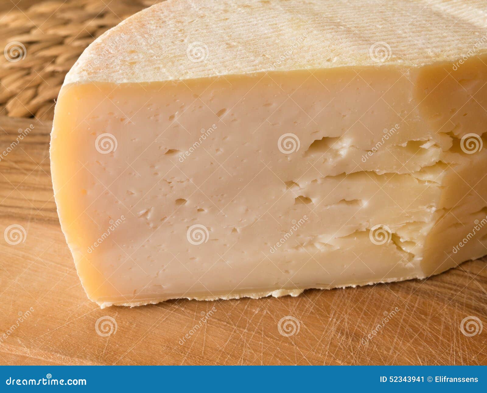 Formaggio Di Capra Italiano Immagine Stock - Immagine di rustico, capra ...