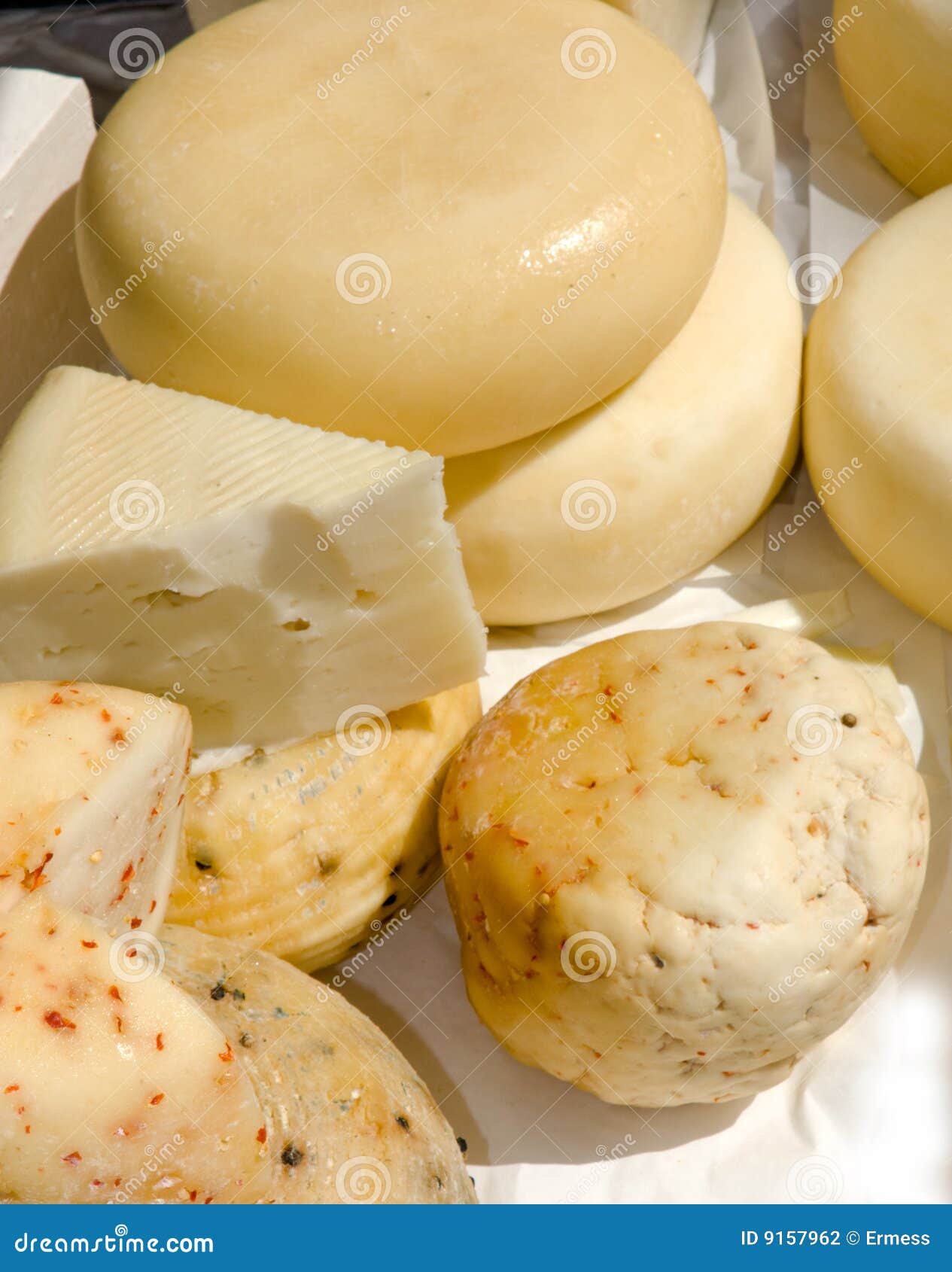 Formaggio italiano fotografia stock. Immagine di mucchio - 9157962