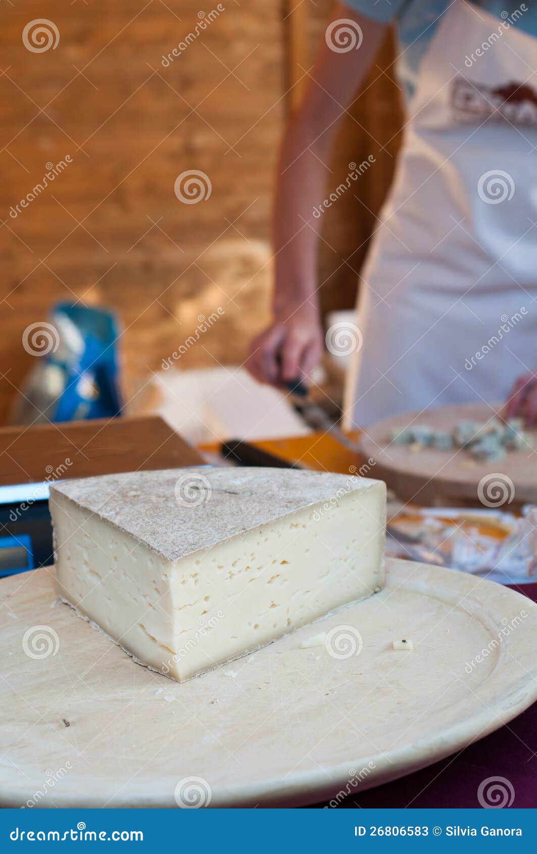 Formaggio Italiano Al Servizio Locale Immagine Stock - Immagine di ...