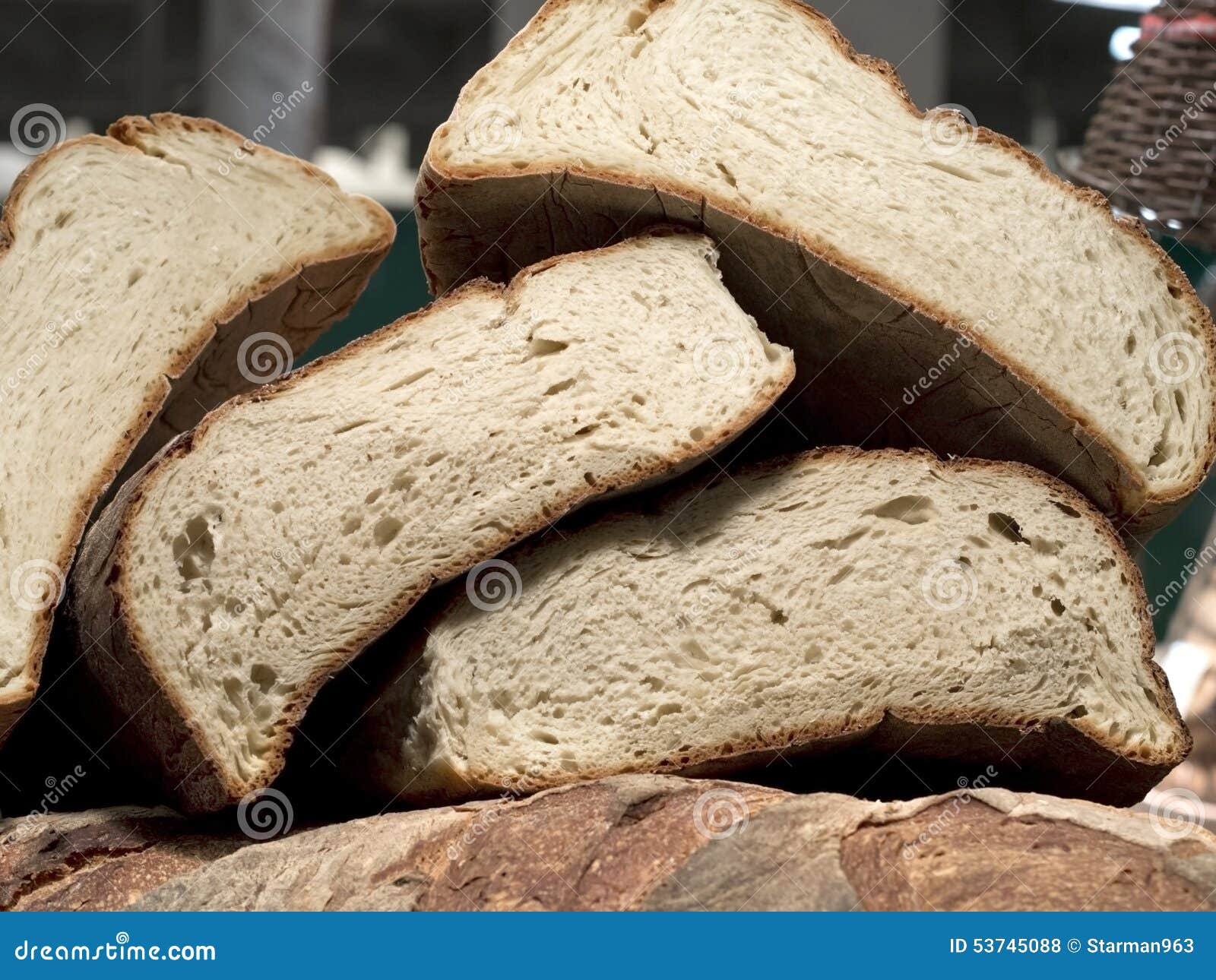 Formas De Pan Hecho En Casa En Uno Otras Foto de archivo - Imagen de ...