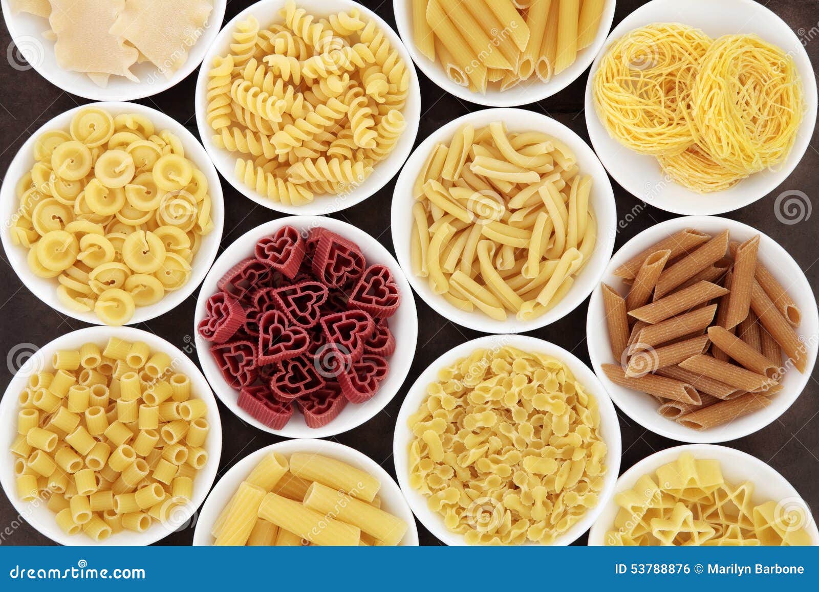 Formas Italianas De Las Pastas Foto de archivo - Imagen de fondo, arte ...