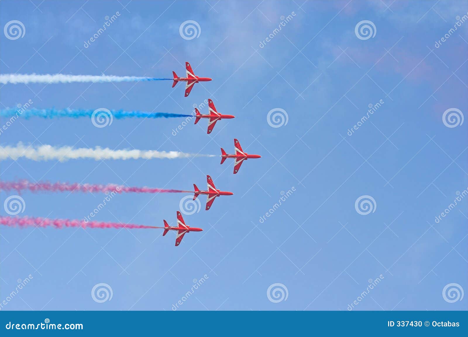 Formation Flight Red Arrows Stock Photo - Image of force, flying: 337430