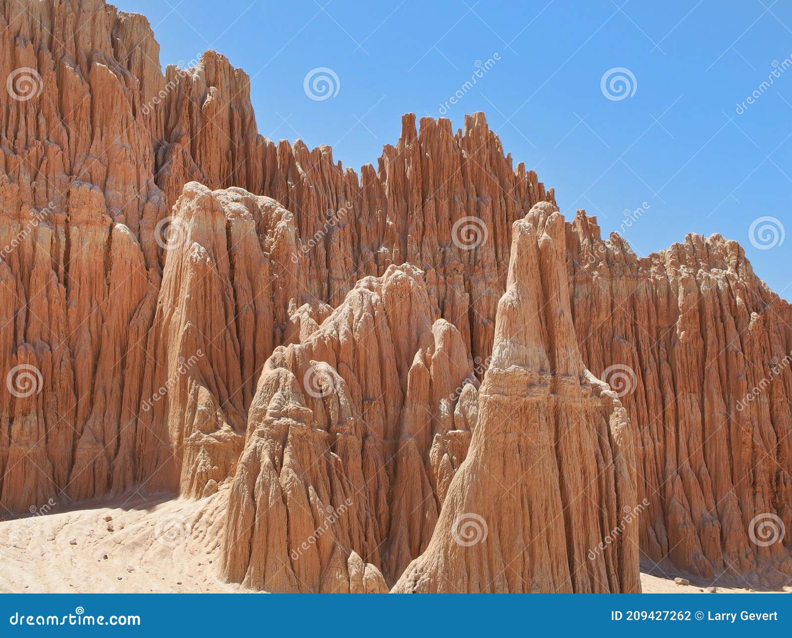 Cathedral Gorge State Park stock photo. Image of desert - 209427262