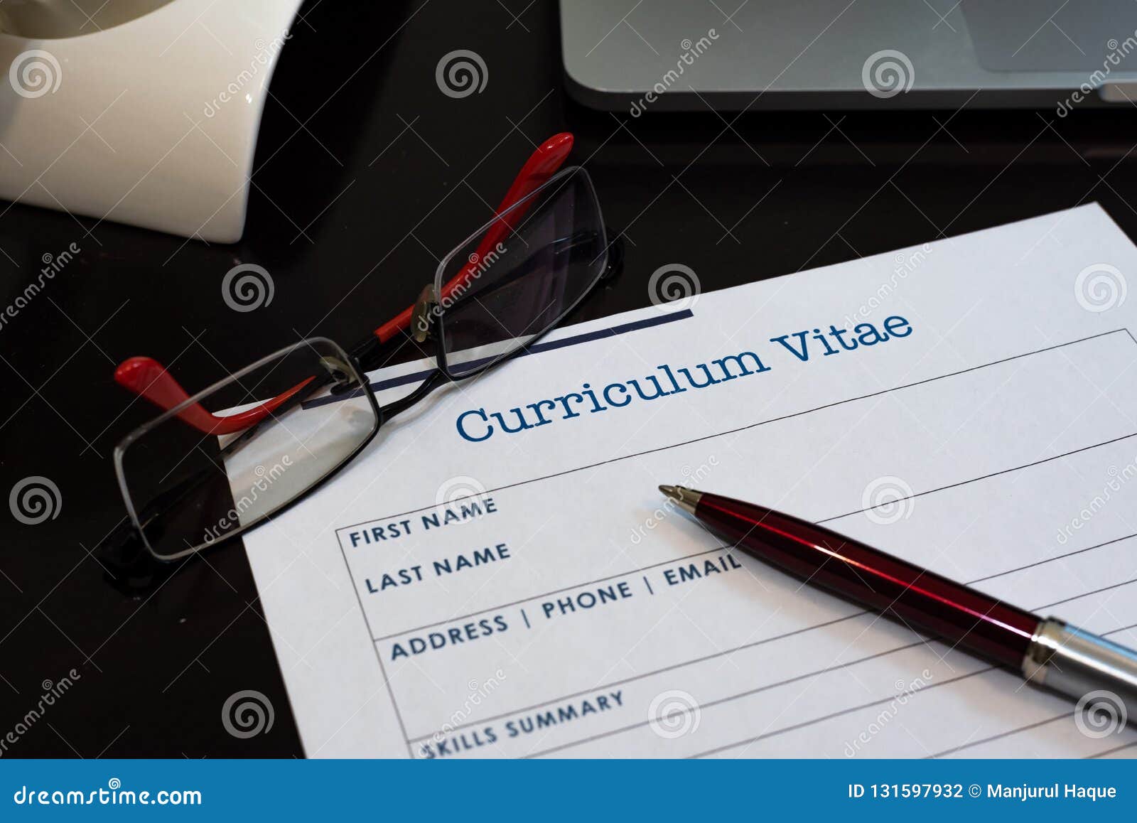 Forme de curriculum vitae photo stock. Image du écriture - 131597932