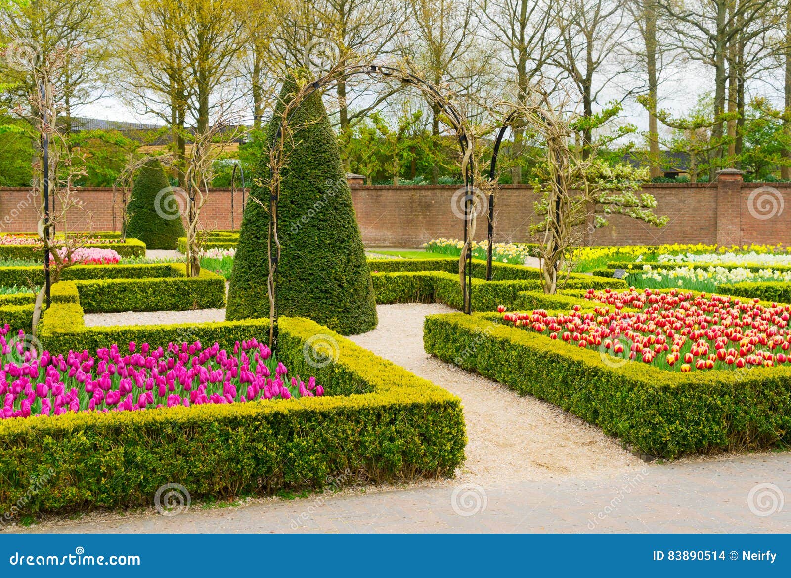 Formele de lentetuin stock foto. Image of bloesem, vers - 83890514