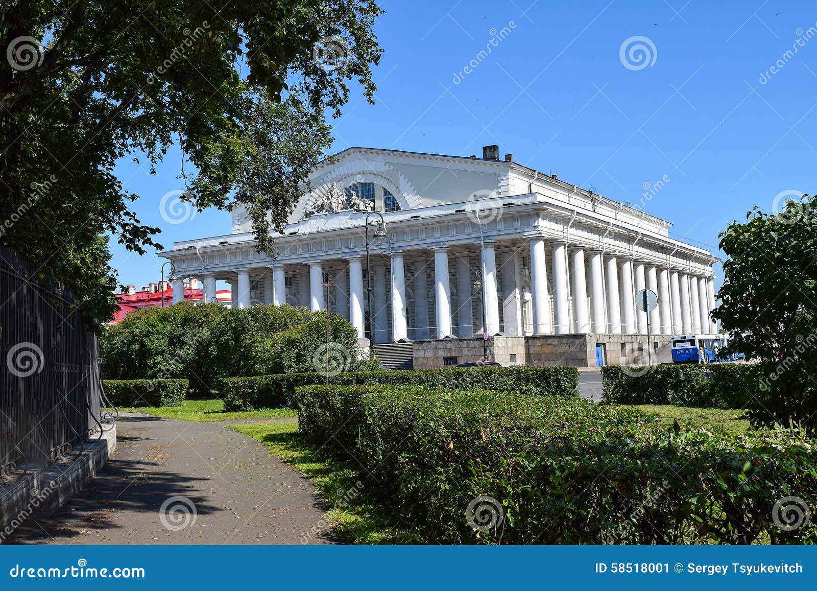 The Former Stock Exchange Building in Leningrad Editorial Photo - Image ...