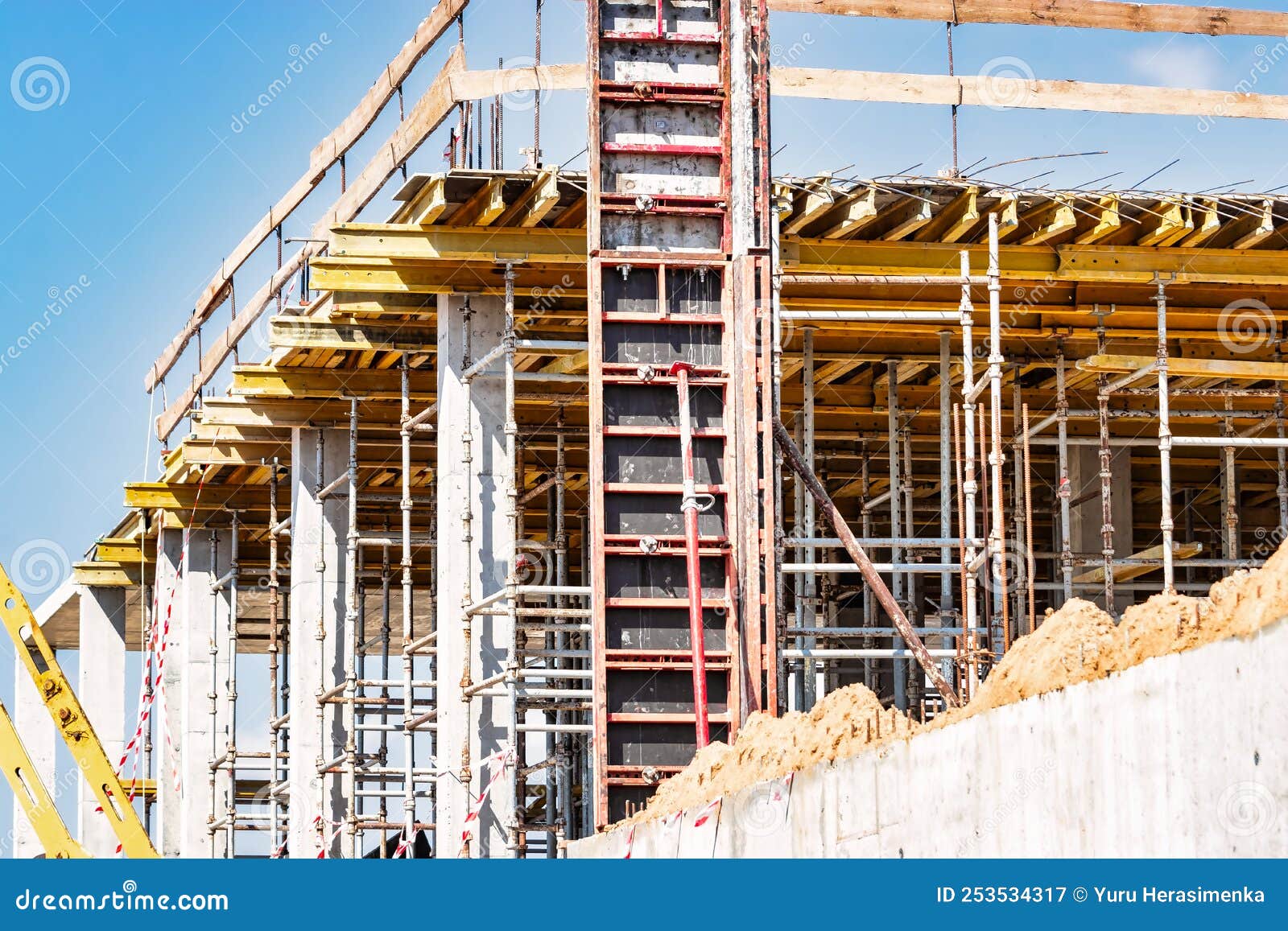 Formwork for Pouring the Second Floor of a Monolithic Building ...
