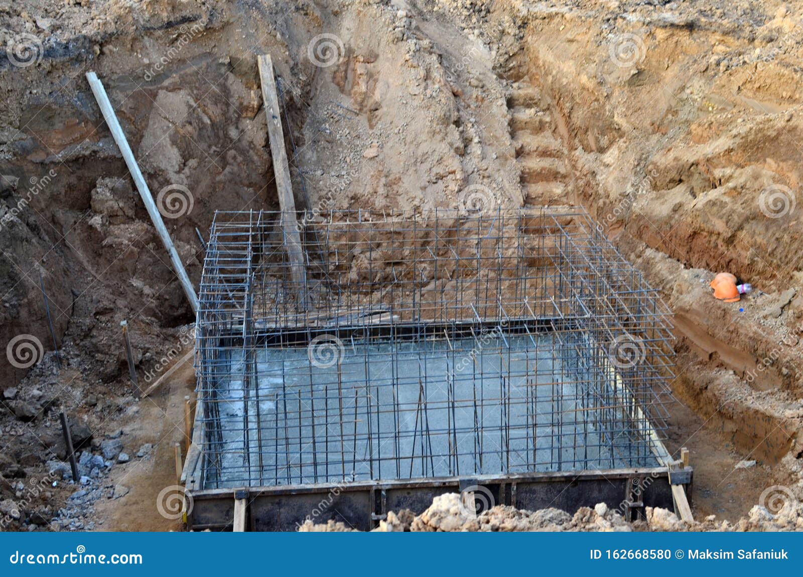 Formwork Solutions for Reinforced Concrete Construction in the during ...