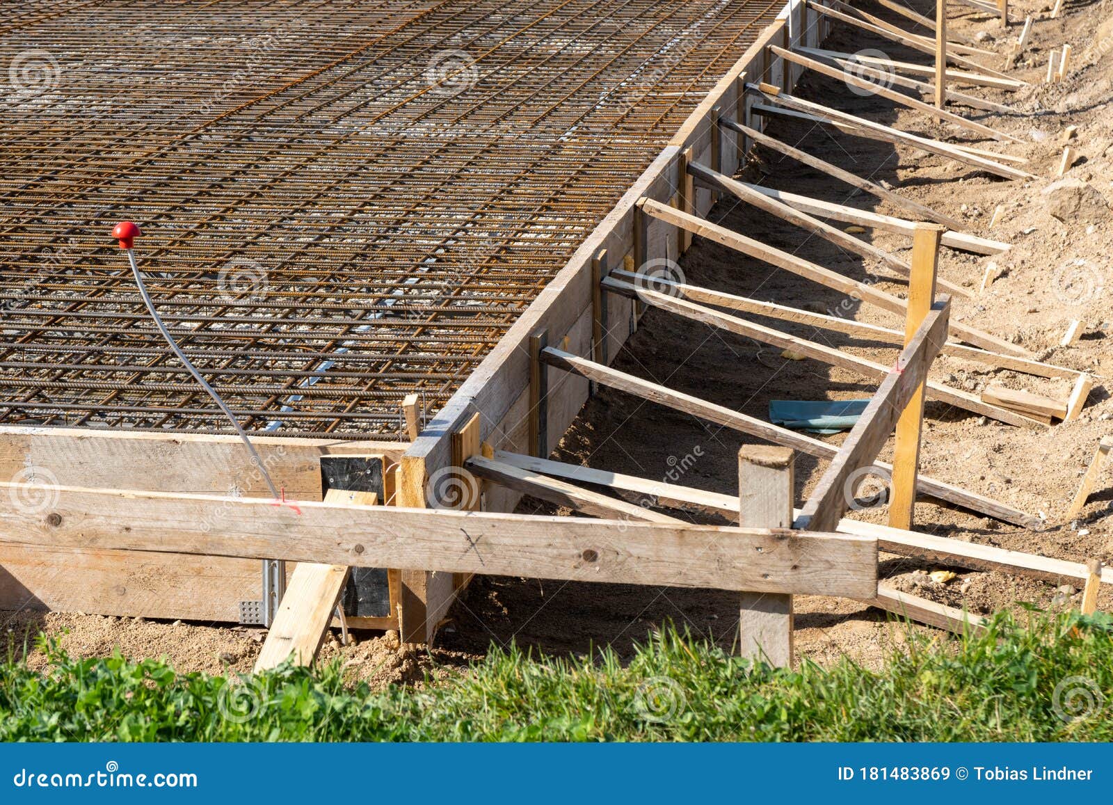 Formwork and Steel Reinforcement for Base Plate or Foundation Wall ...