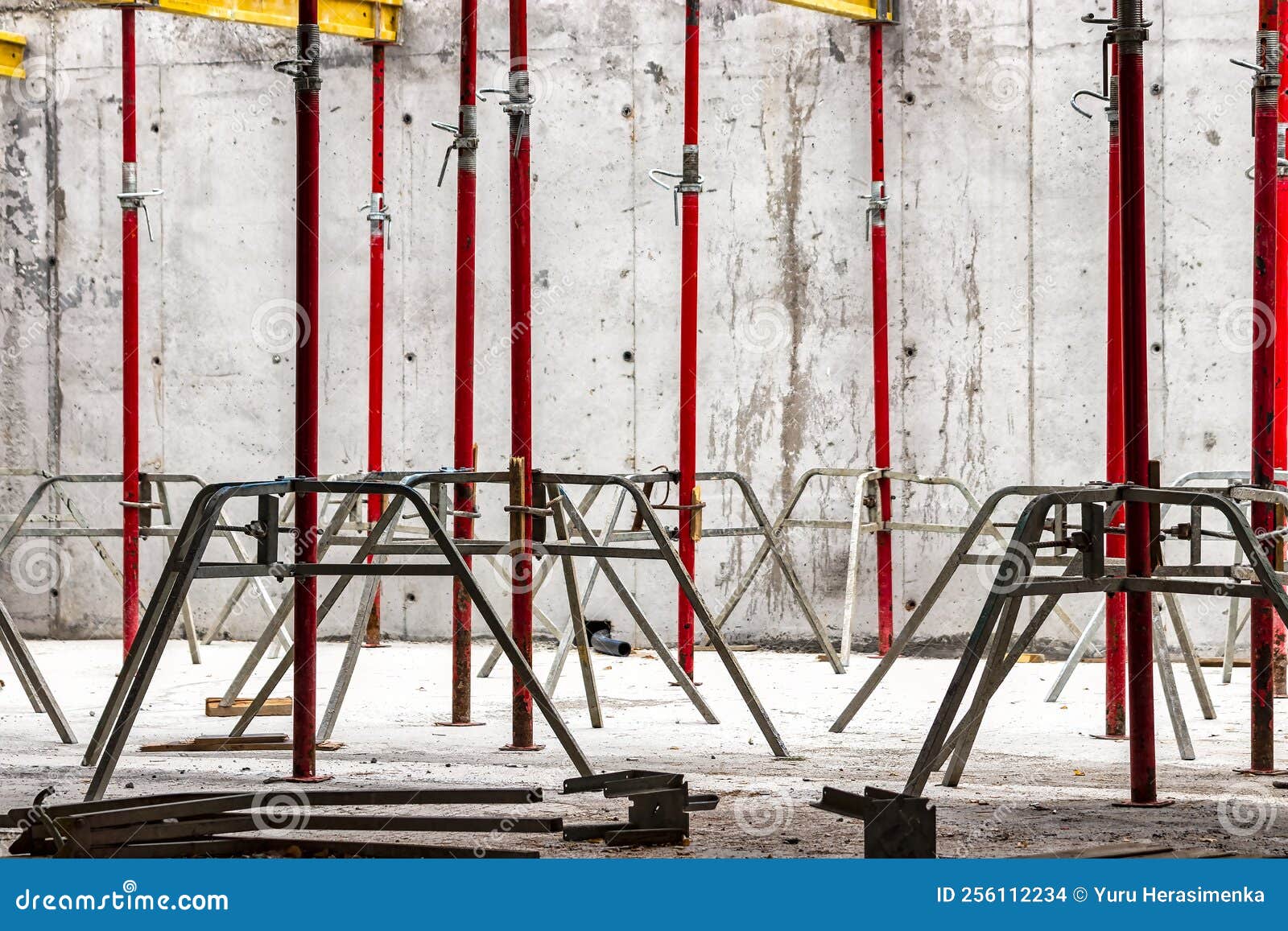 Formwork Supports the Second Floor of a Monolithic Building ...