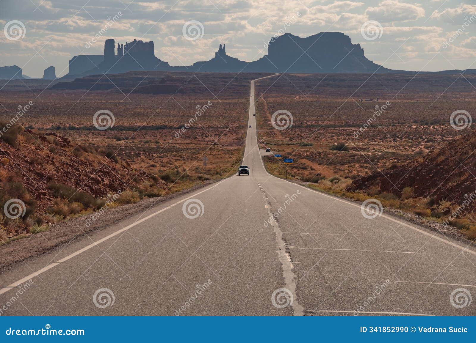 Forrest Gump Point in Monument Valley Stock Photo - Image of point ...