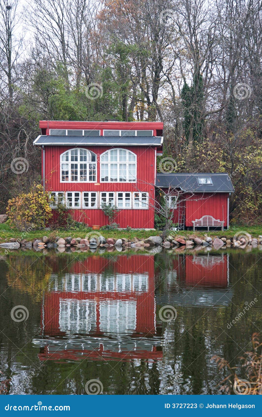 Forrest house stock image. Image of reflections, nature - 3727223