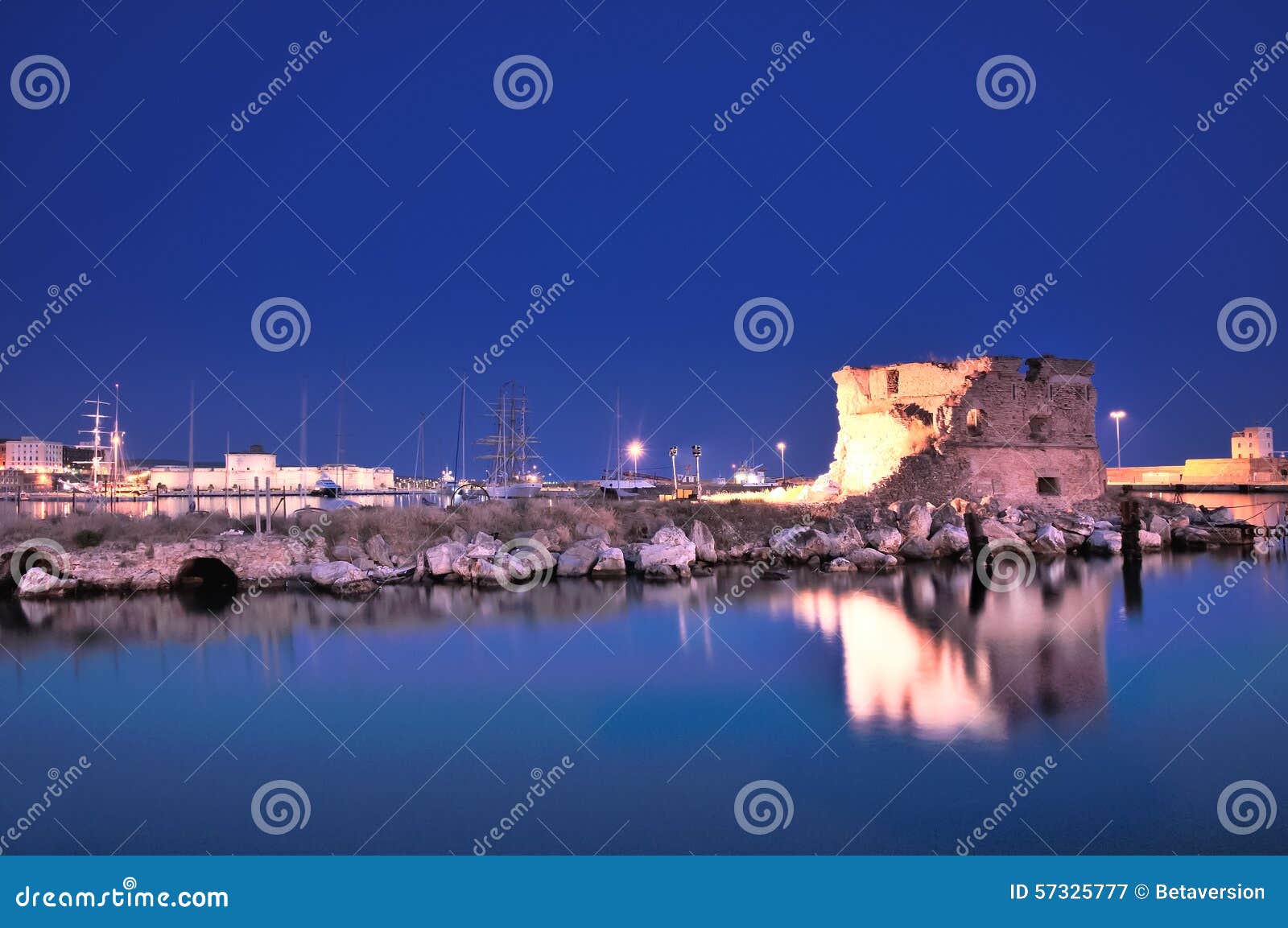 The fort and the castle stock image. Image of europe - 57325777