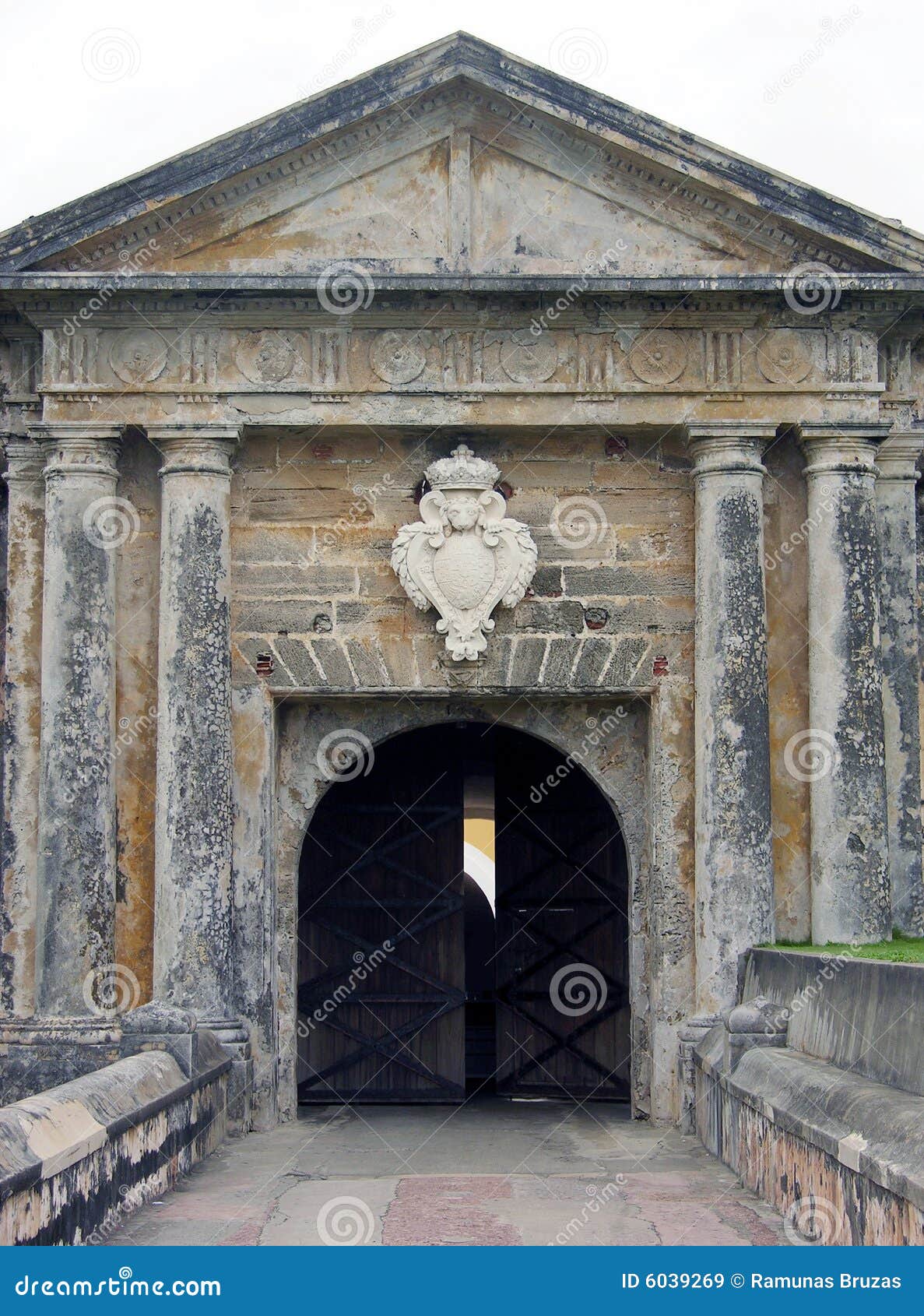 The Fort Gate stock image. Image of columns, destination - 6039269