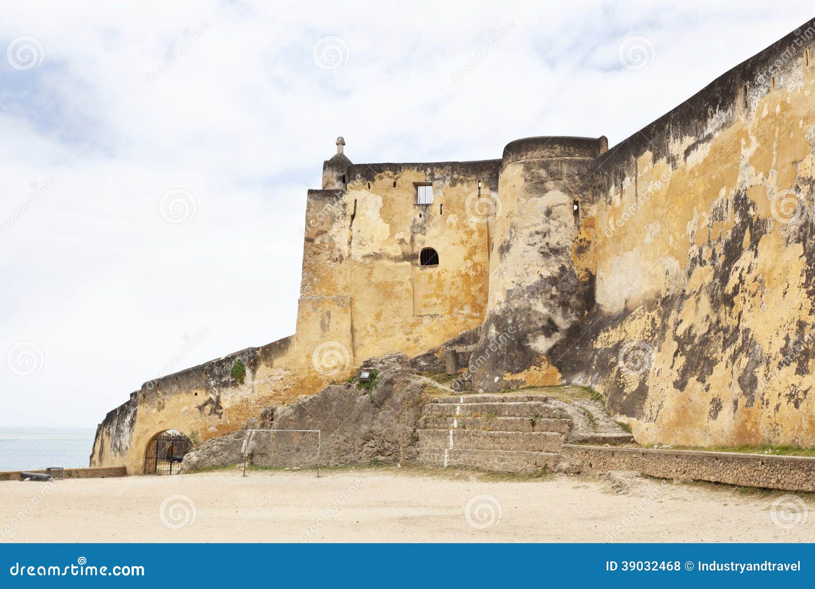 Fort Jesus in Mombasa, Kenia Stock Foto - Image of vesting, afrika ...