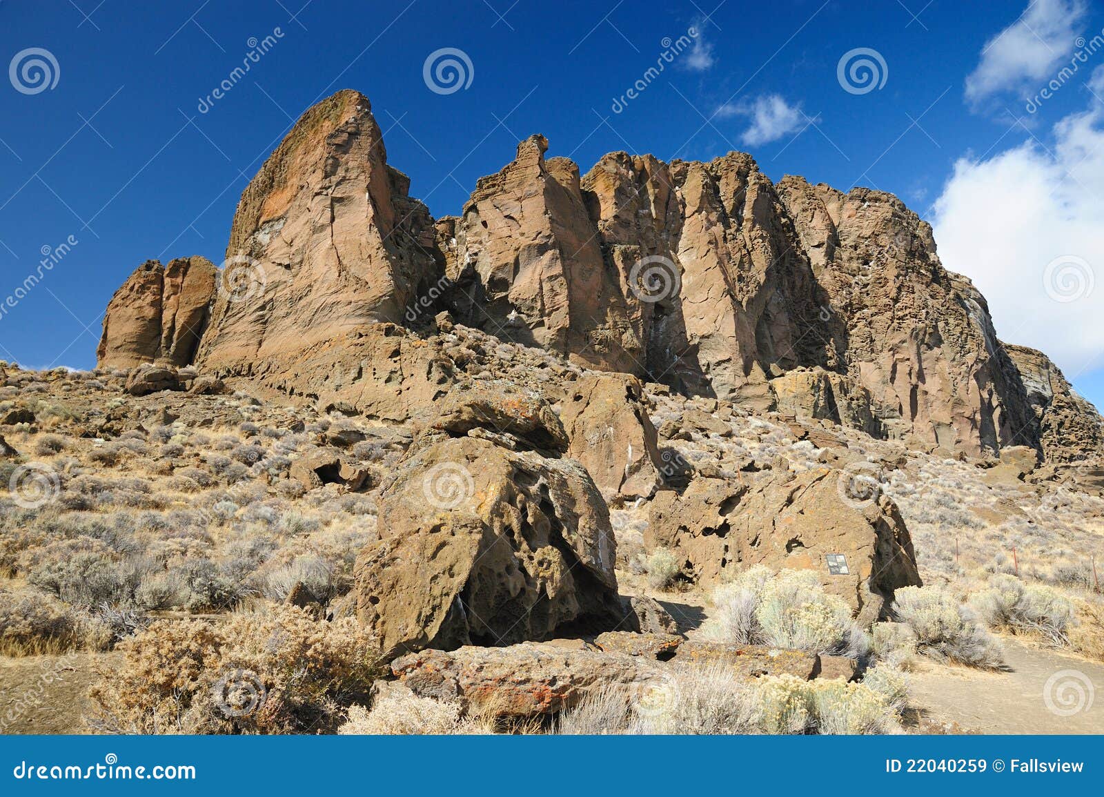 Fort rock state park stock image. Image of scene, blue - 22040259