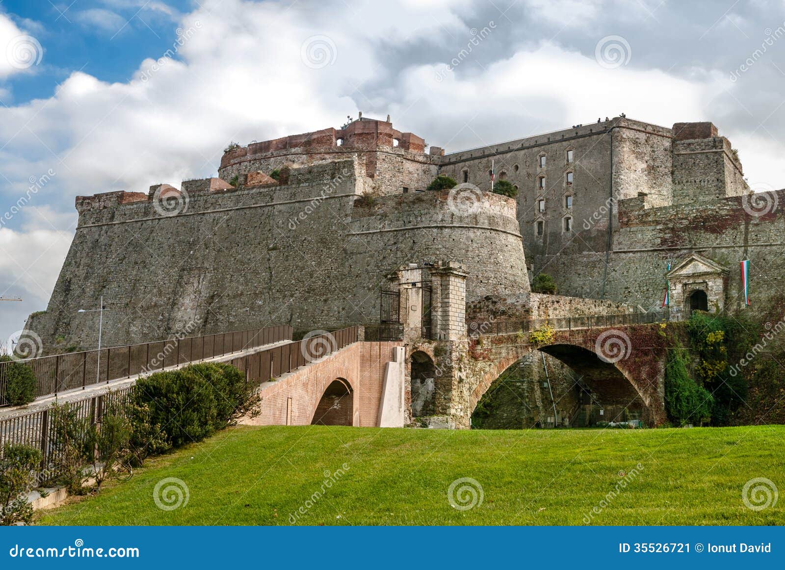 Fortezza Del Priamar, Savona, Italia Imagen de archivo - Imagen de ...