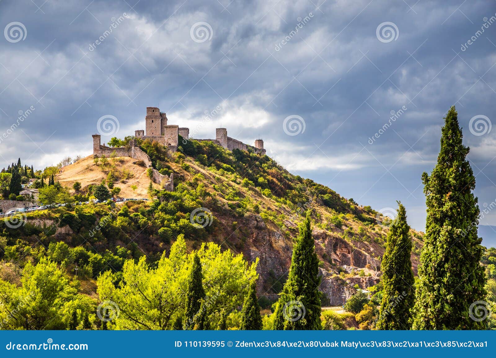 Fortezza Rocca Maggiore - Assisi, Umbria, Italia Immagine Stock ...