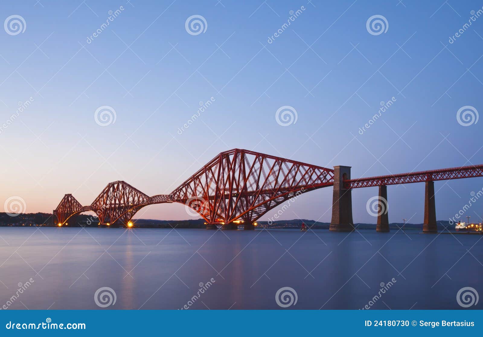 The Forth Rail Bridge , Scotland Stock Photo - Image of railway, pillar ...